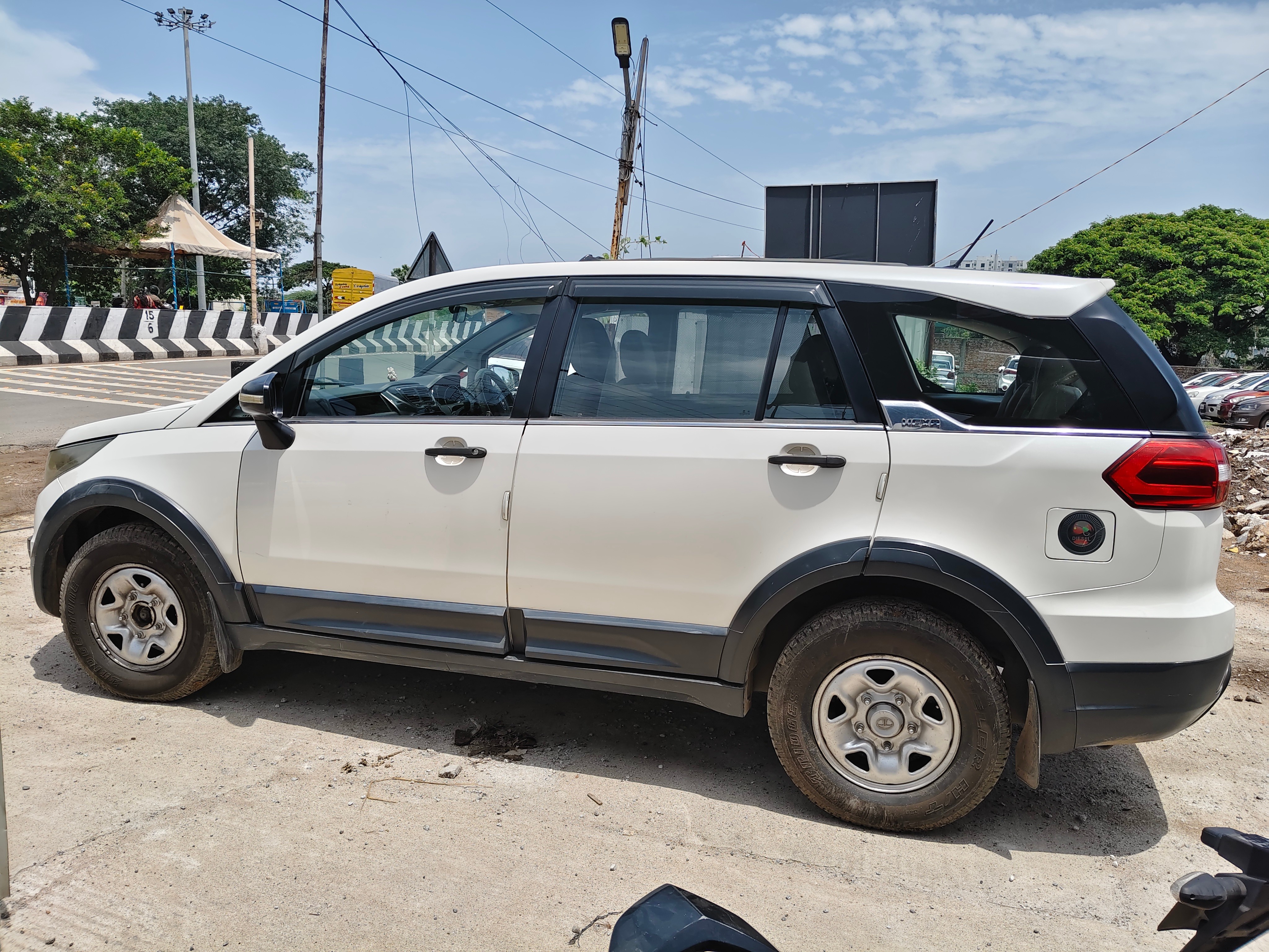 Buy Used Tata Hexa XE of 2018 model @ 8,00,000 INR in Tiruvallur - 4950495 - ZigWheels.com