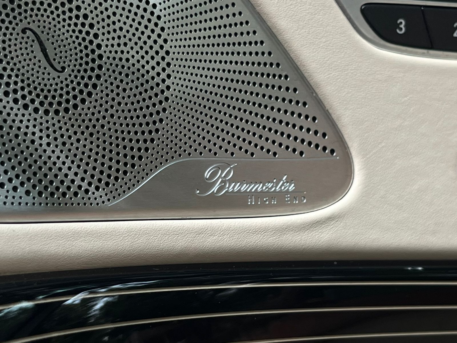 Buy Used Mercedes-Benz S-Class Maybach S560 of 2018 model @ 75,00,000 INR in Delhi - 4950484 ...