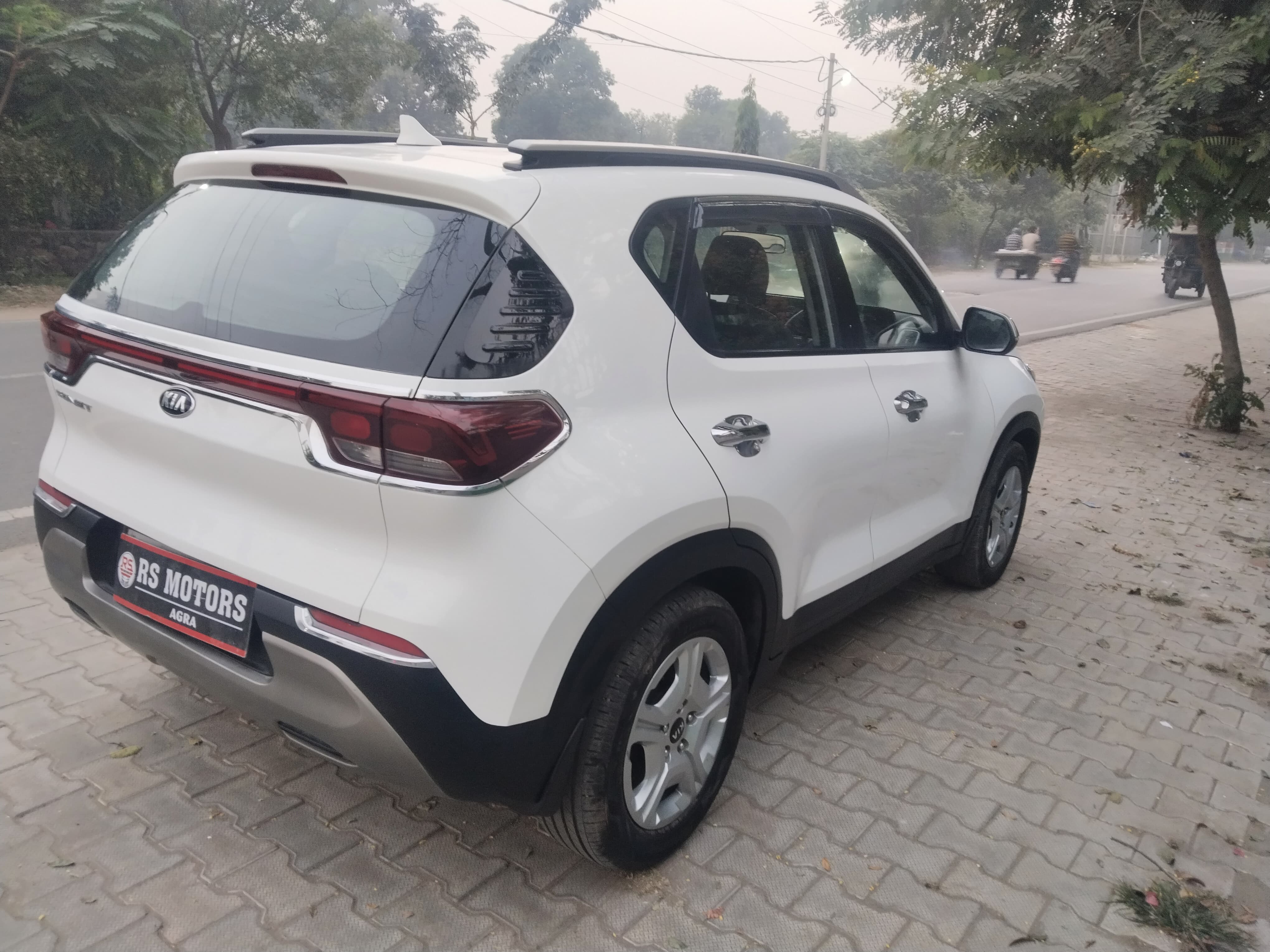 Buy Used Kia Sonet HTK Plus Diesel iMT BSVI of 2020 model @ 6,75,000 INR in Agra - 4956023 ...