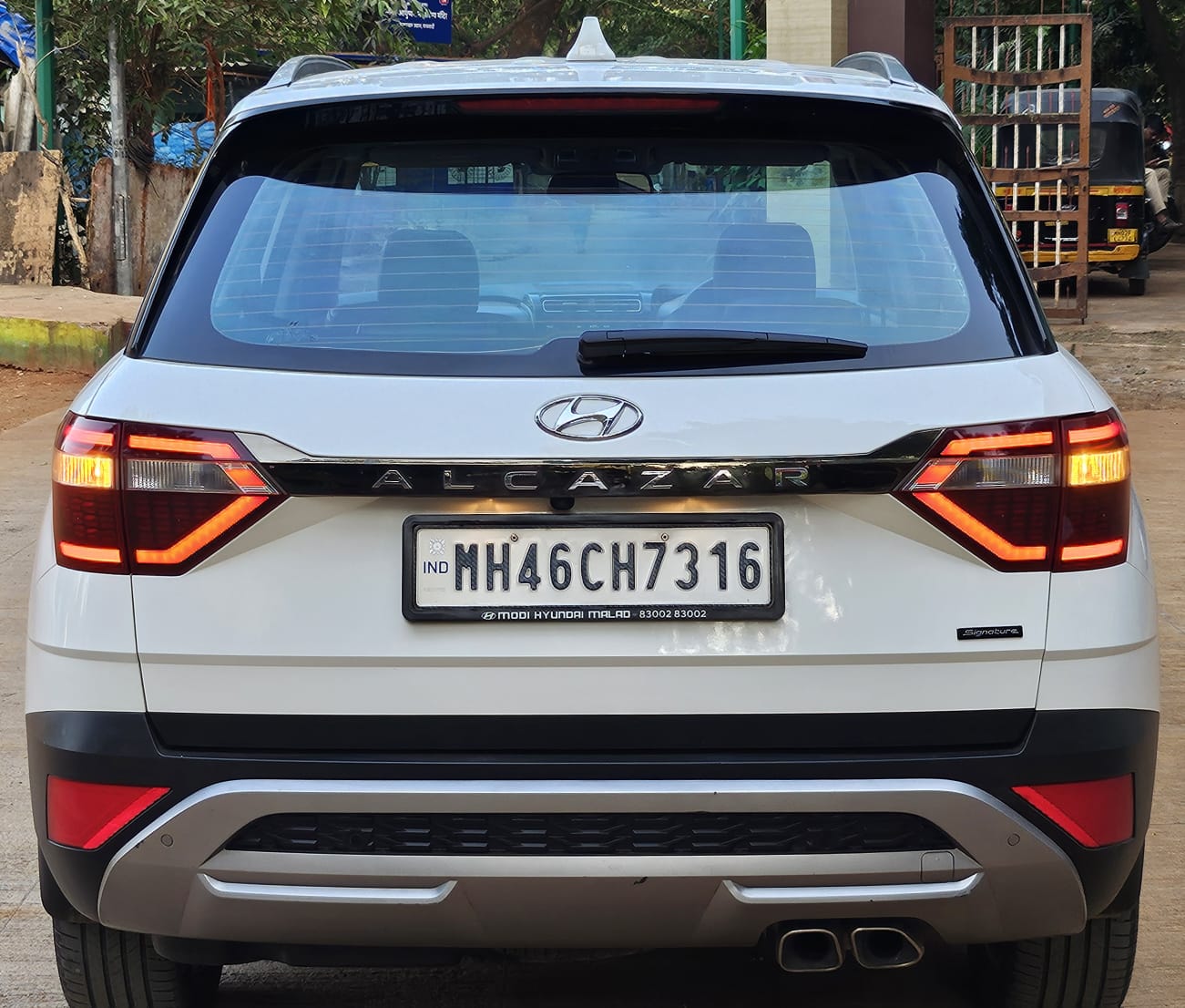 Buy Used Hyundai Alcazar 1.5 Signature Optional 7-Seater Diesel AT of ...