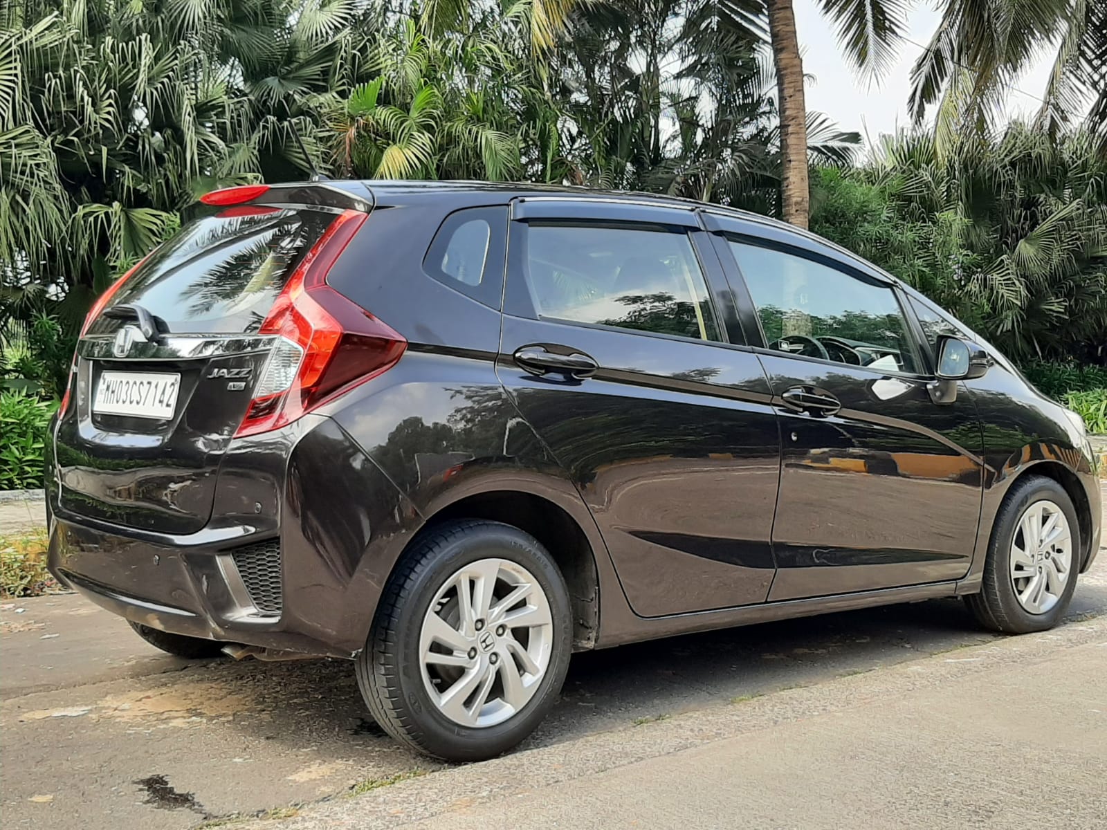 Buy Used Honda Jazz V CVT of 2018 model @ 5,25,000 INR in Mumbai ...