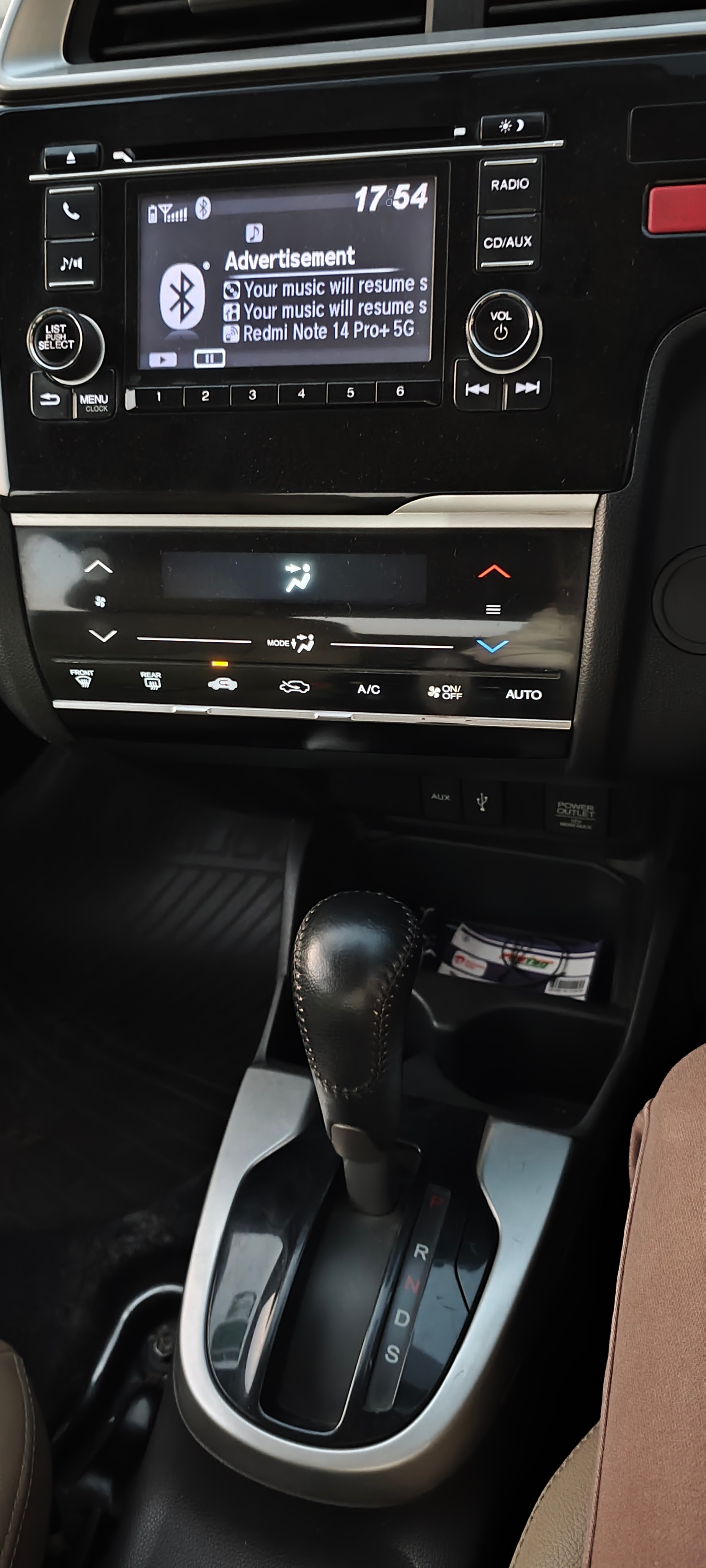 Buy Used Honda Jazz 1.2 V AT i VTEC of 2015 model @ 3,35,000 INR in ...