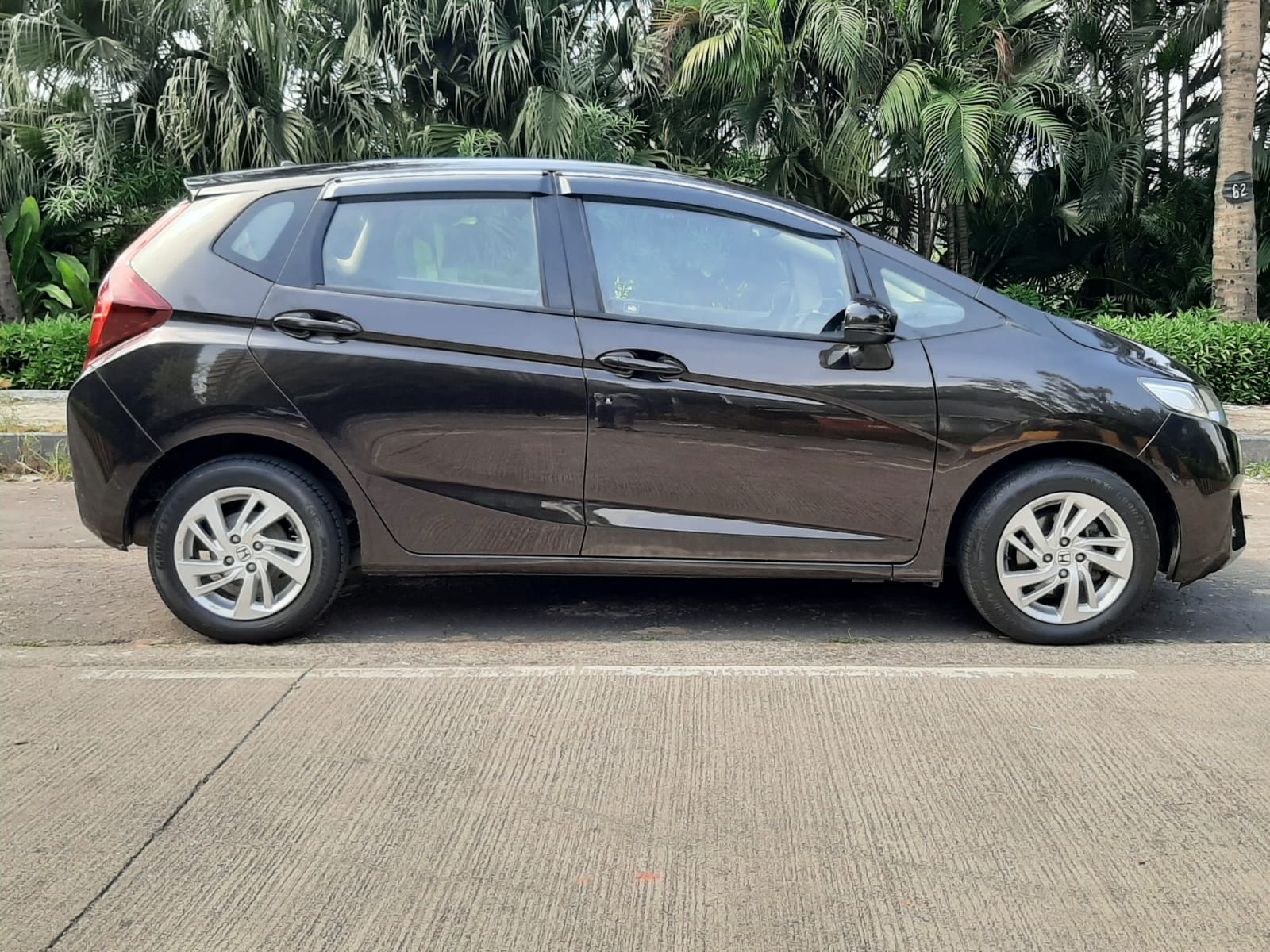 Buy Used Honda Jazz V CVT of 2018 model @ 5,25,000 INR in Mumbai ...