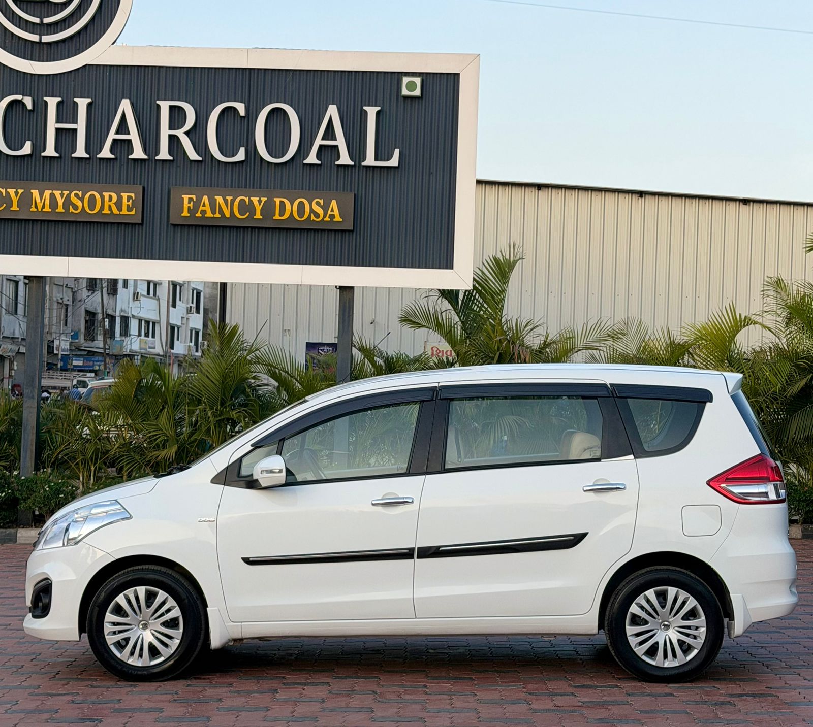 Buy Used Maruti Ertiga SHVS VDI of 2016 model @ 6,25,000 INR in Surat ...