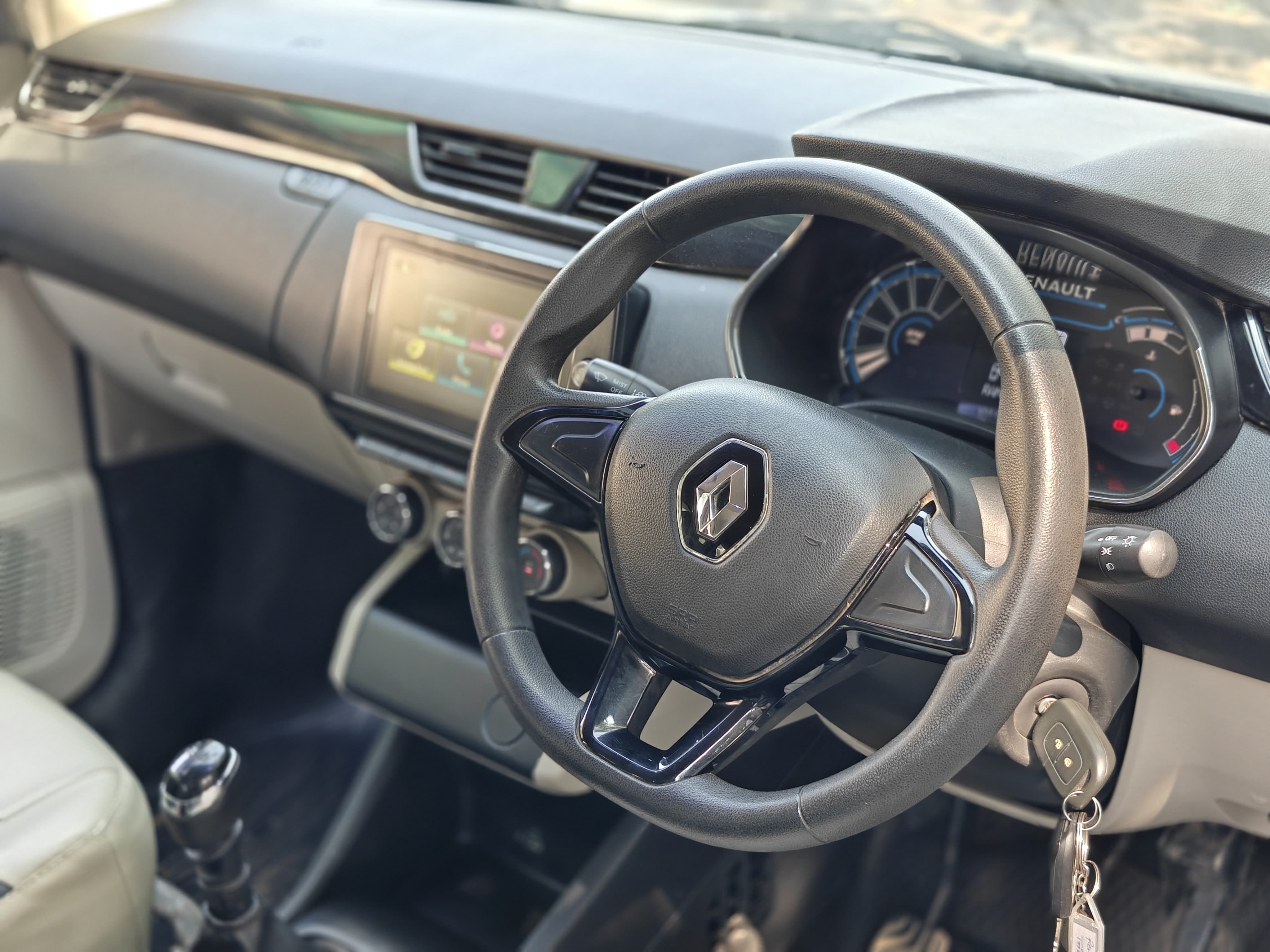 Buy Used Renault Triber RXT BSIV of 2020 model @ 4,99,999 INR in Navi Mumbai - 5068205 ...