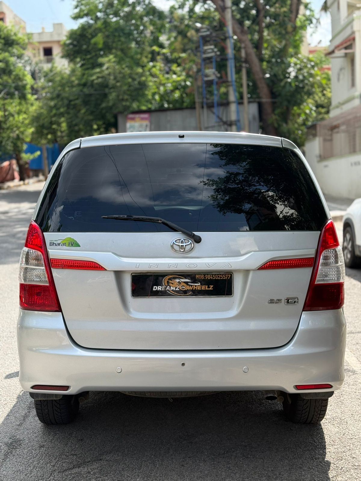 Buy Used Toyota Innova 2.5 G Diesel 7 Seater BS IV of 2013 model @ 7 ...