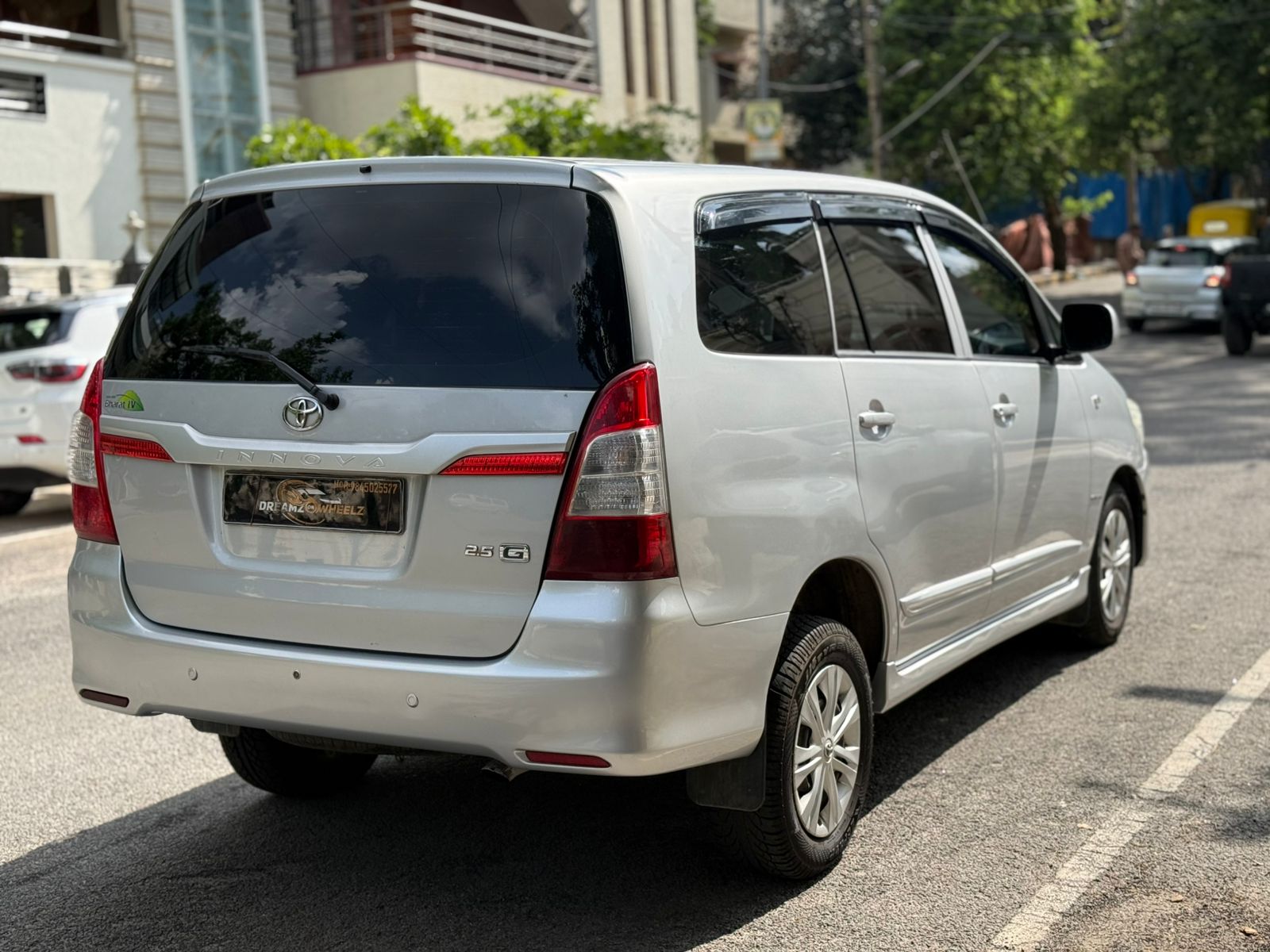 Buy Used Toyota Innova 2.5 G Diesel 7 Seater BS IV of 2013 model @ 7 ...