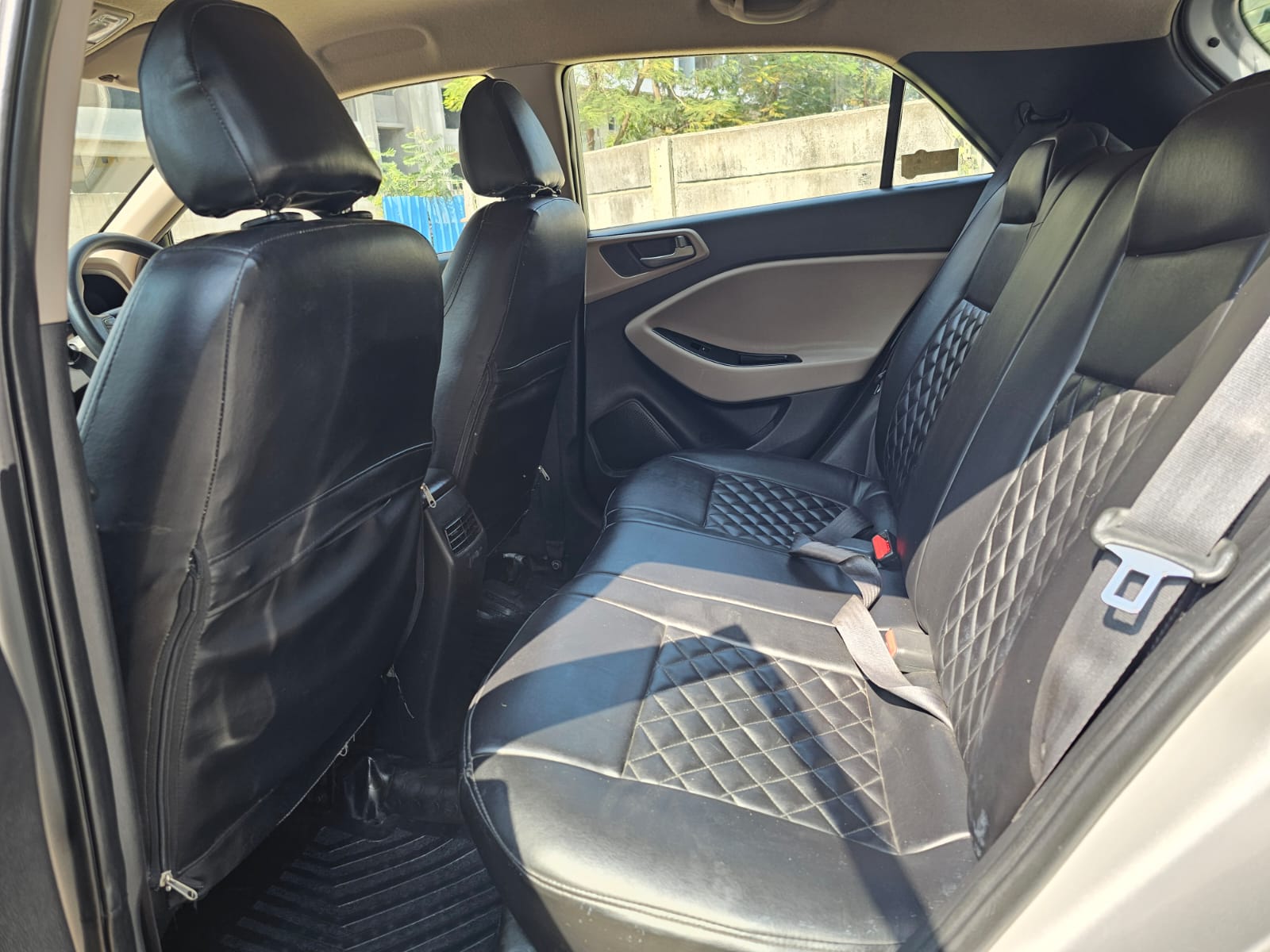 Buy Used Hyundai i20 Petrol Asta of 2018 model @ 5,95,000 INR in Nashik ...