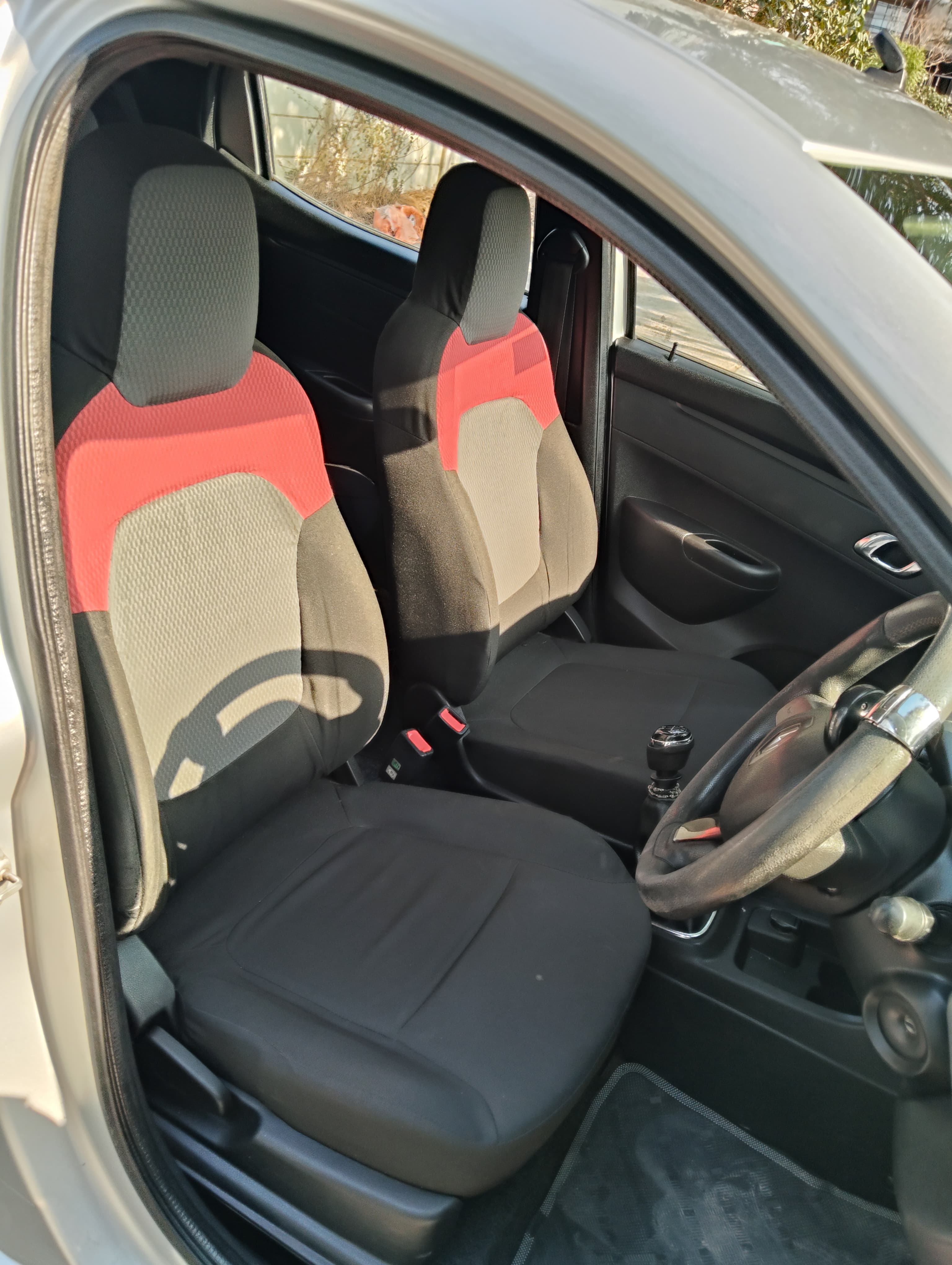 Buy Used Renault KWID RXT BSIV of 2019 model @ 2,70,000 INR in Indore ...