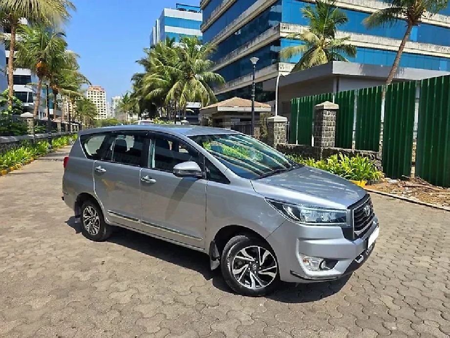 Buy Used Toyota Innova Crysta 2.4 GX Plus 8Str of 2024 model @ 24 ...
