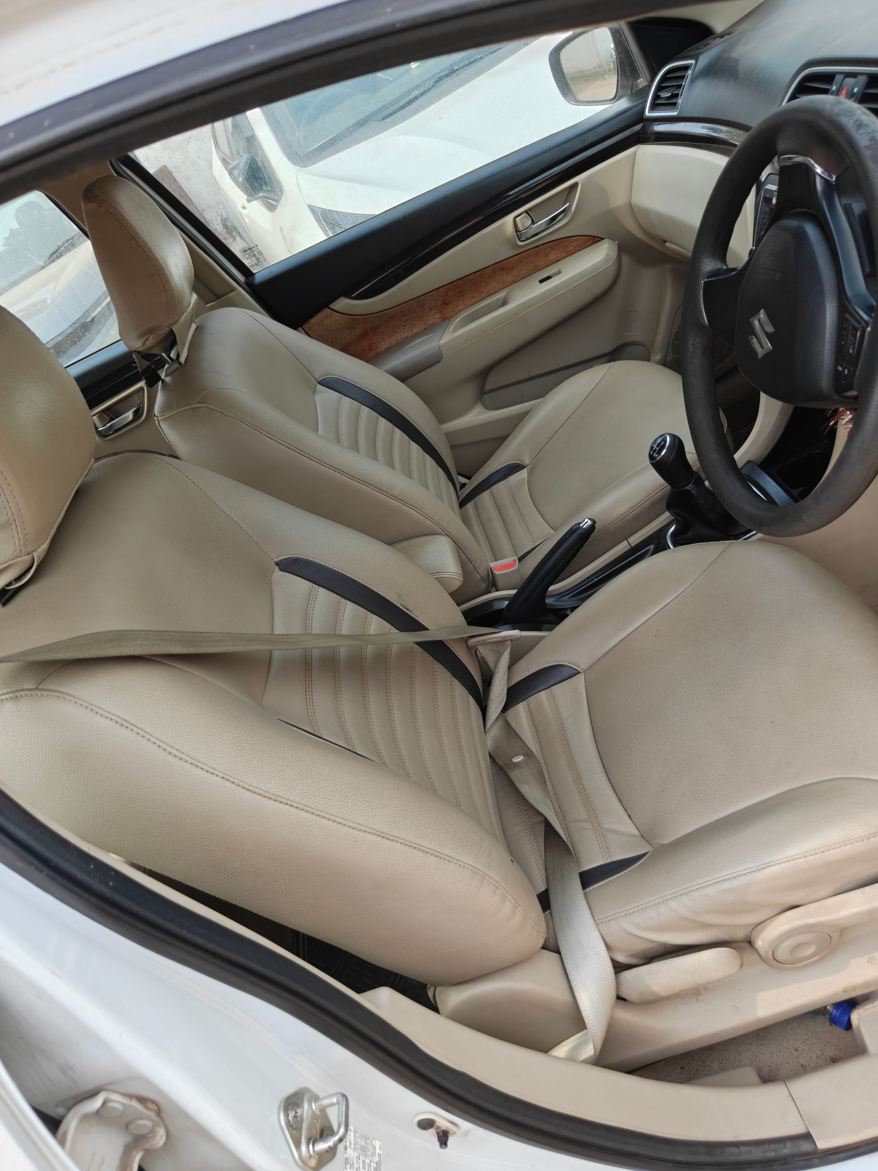 Buy Used Maruti Ciaz VDI SHVS of 2017 model @ 4,70,000 INR in Jeypore ...