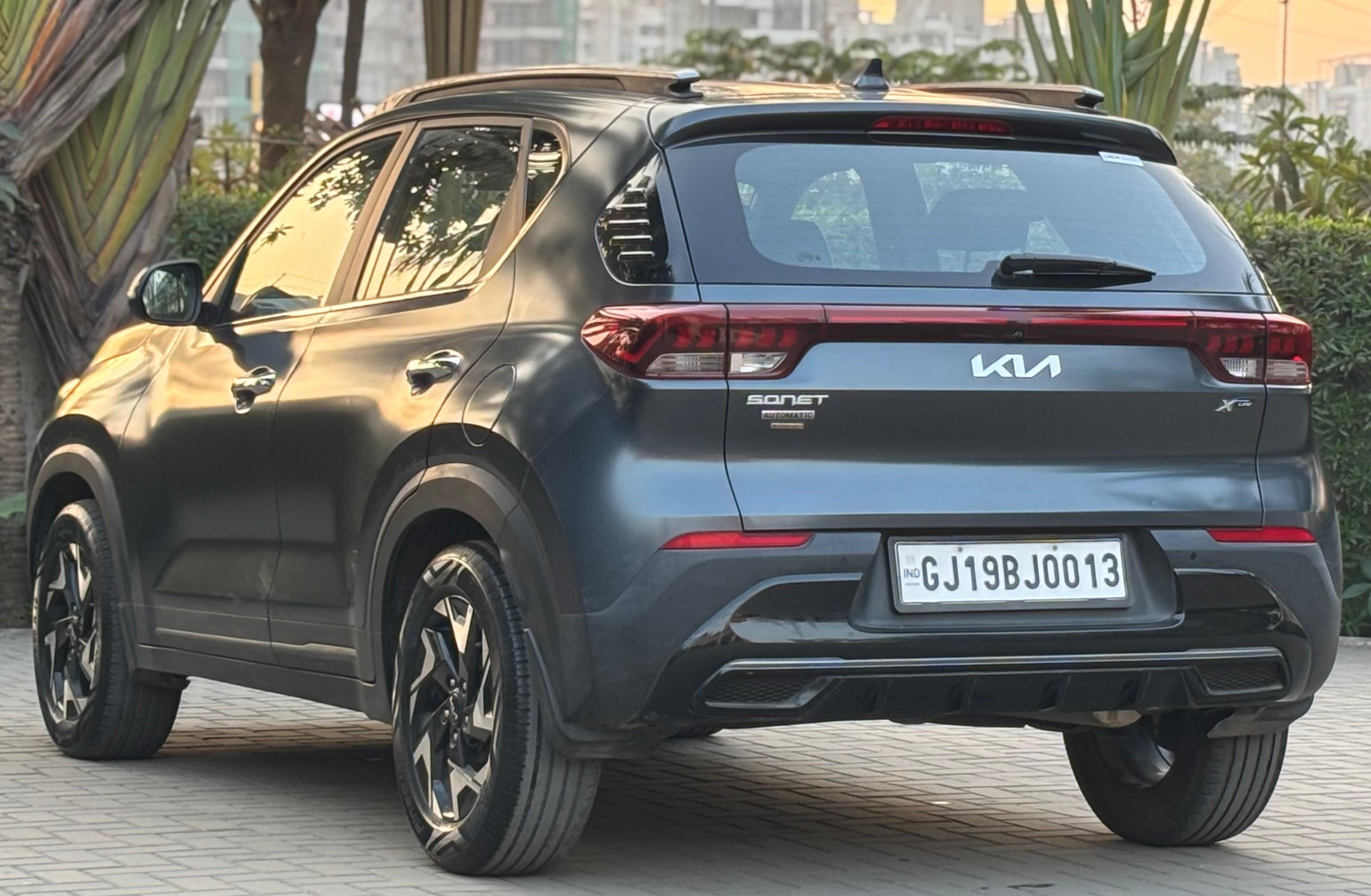 Buy Used Kia Sonet X-Line Diesel AT of 2023 model @ 13,91,000 INR in ...