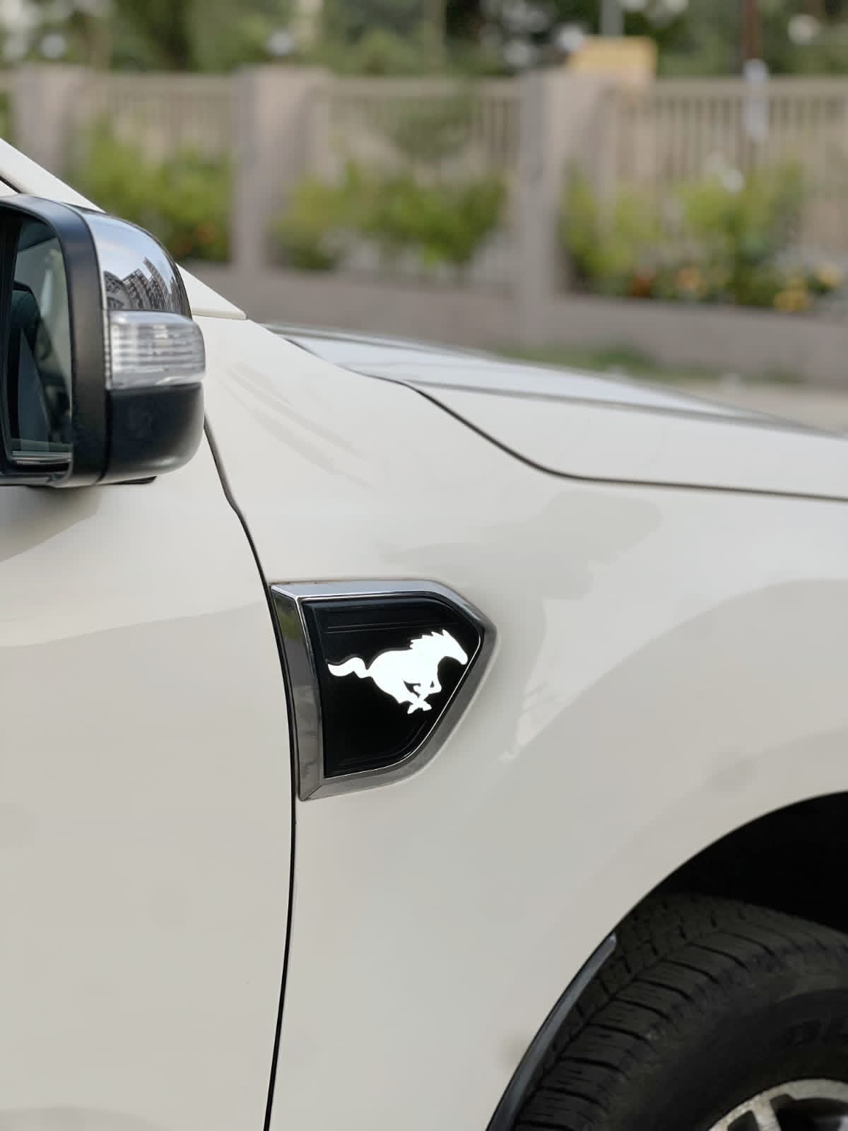 Buy Used Ford Endeavour 3.2 Titanium AT 4X4 of 2017 model @ 17,75,000 ...