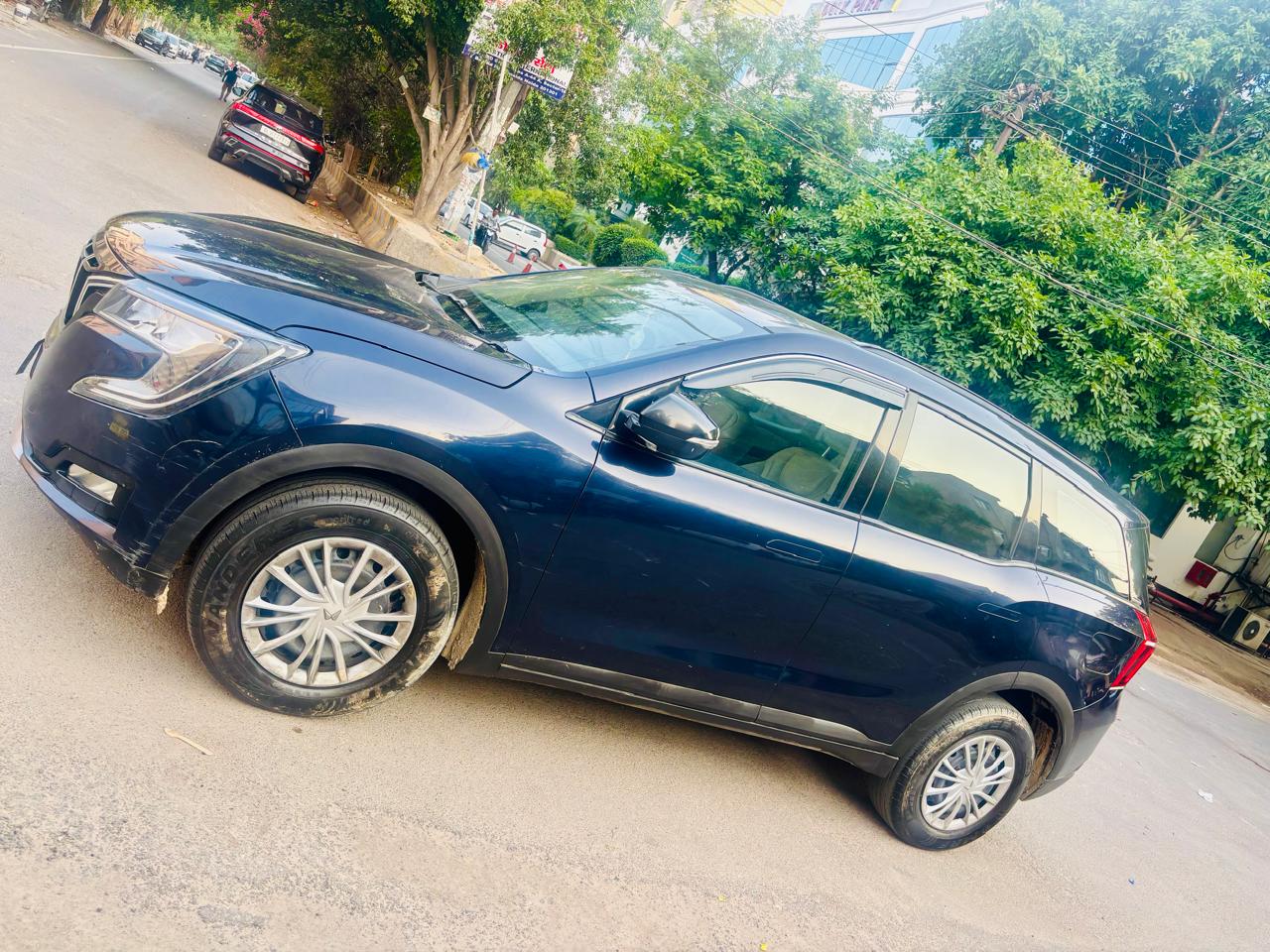 Buy Used Mahindra XUV700 AX3 AT BSVI of 2022 model @ 16,40,000 INR in ...