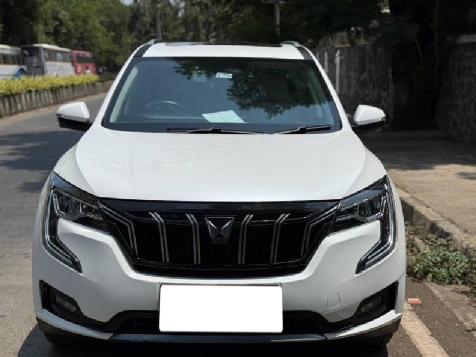 Buy Used Mahindra XUV700 AX7L 7Str Diesel AT of 2025 model @ 23,95,000 ...