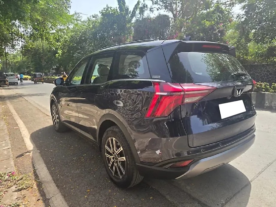 Buy Used Mahindra XUV700 AX7 AT BSVI of 2021 model @ 18,50,000 INR in ...