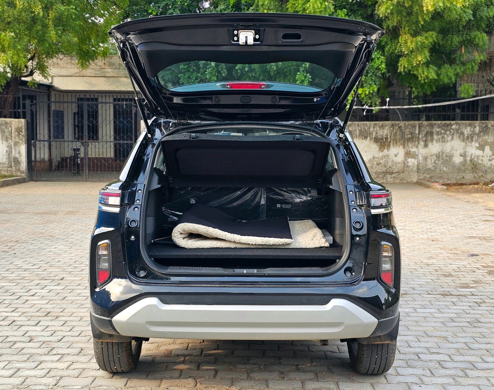 Buy Used Maruti Grand Vitara Delta Plus Hybrid CVT of 2026 model @ 17 ...