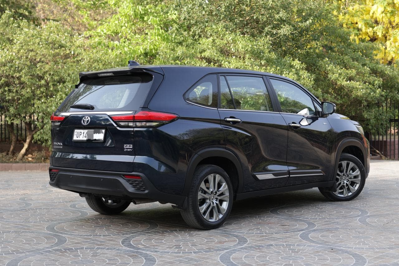 Buy Used Toyota Innova Hycross ZX Optional Hybrid of 2026 model @ 35 ...