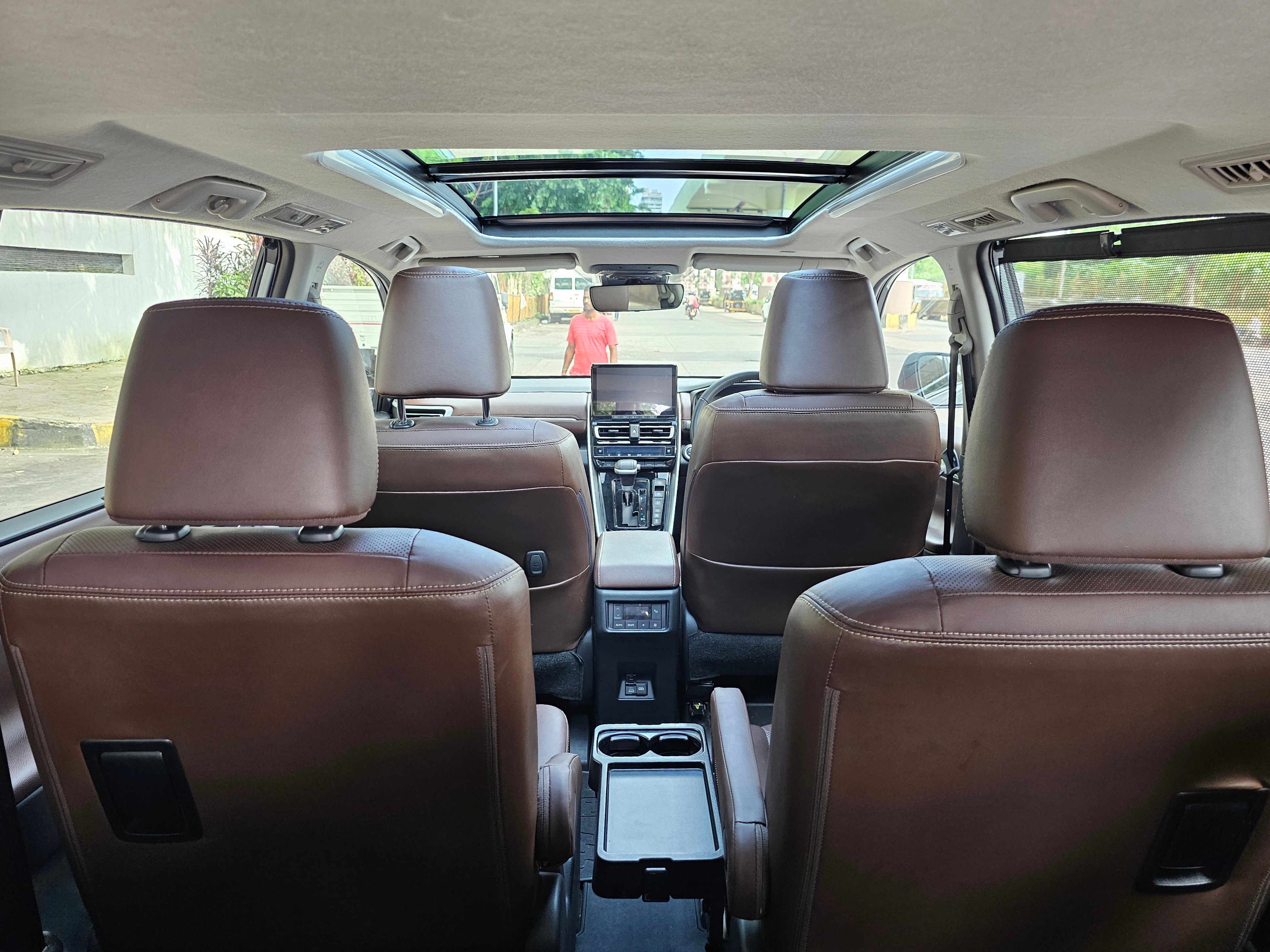 Buy Used Toyota Innova Hycross ZX Optional Hybrid of 2024 model @ 35,45,000 INR in Mumbai ...