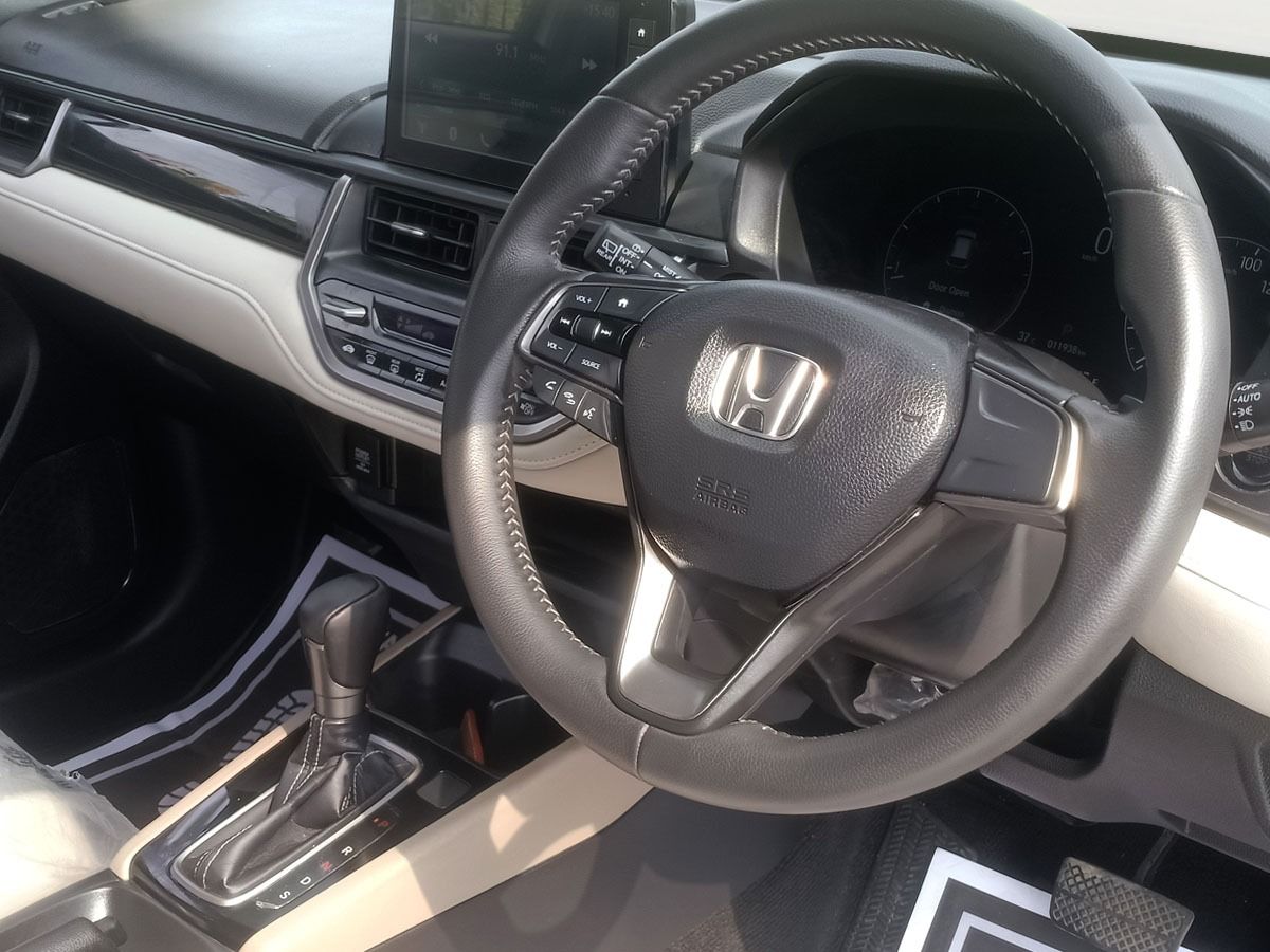 Buy Used Honda Elevate VX CVT Non RF of 2025 model @ 12,51,000 INR in ...