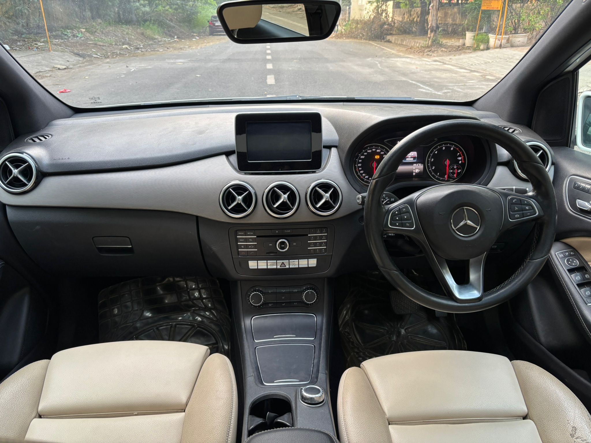 Buy Used Mercedes-Benz B Class B180 Sport of 2017 model @ 13,50,000 INR ...