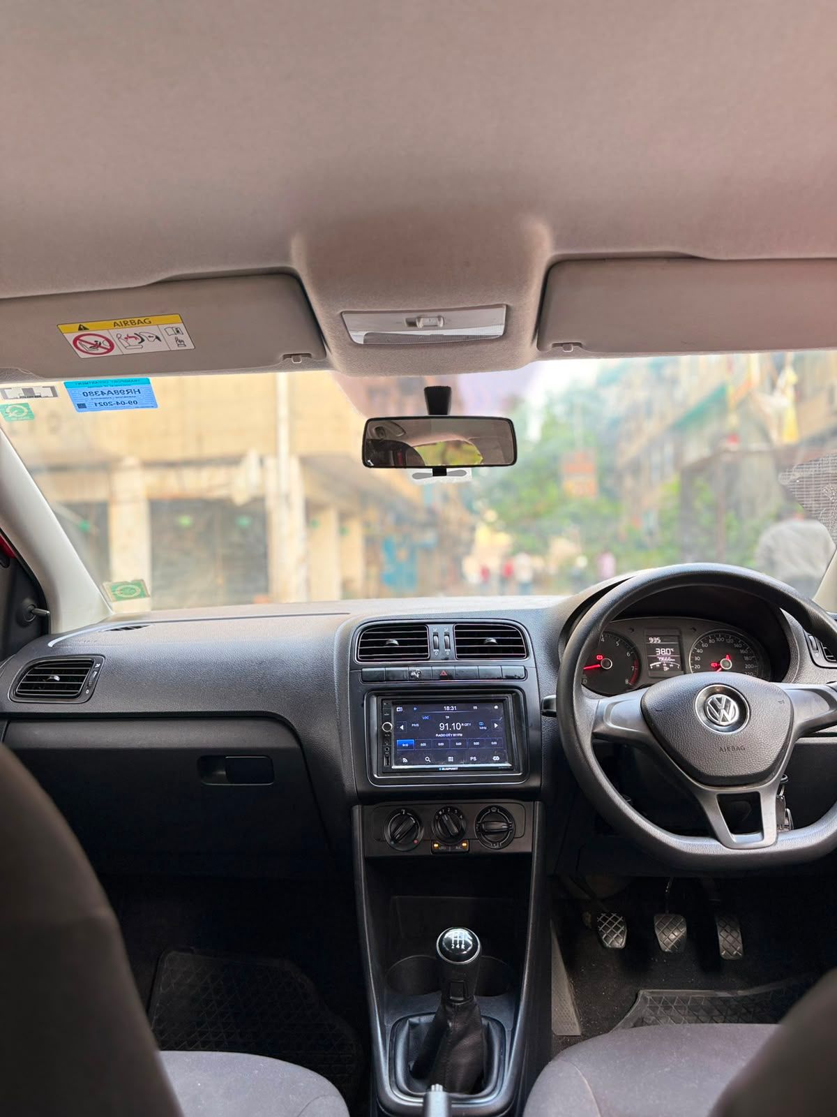 Buy Used Volkswagen Polo 1.0 MPI Trendline of 2021 model @ 4,10,000 INR ...