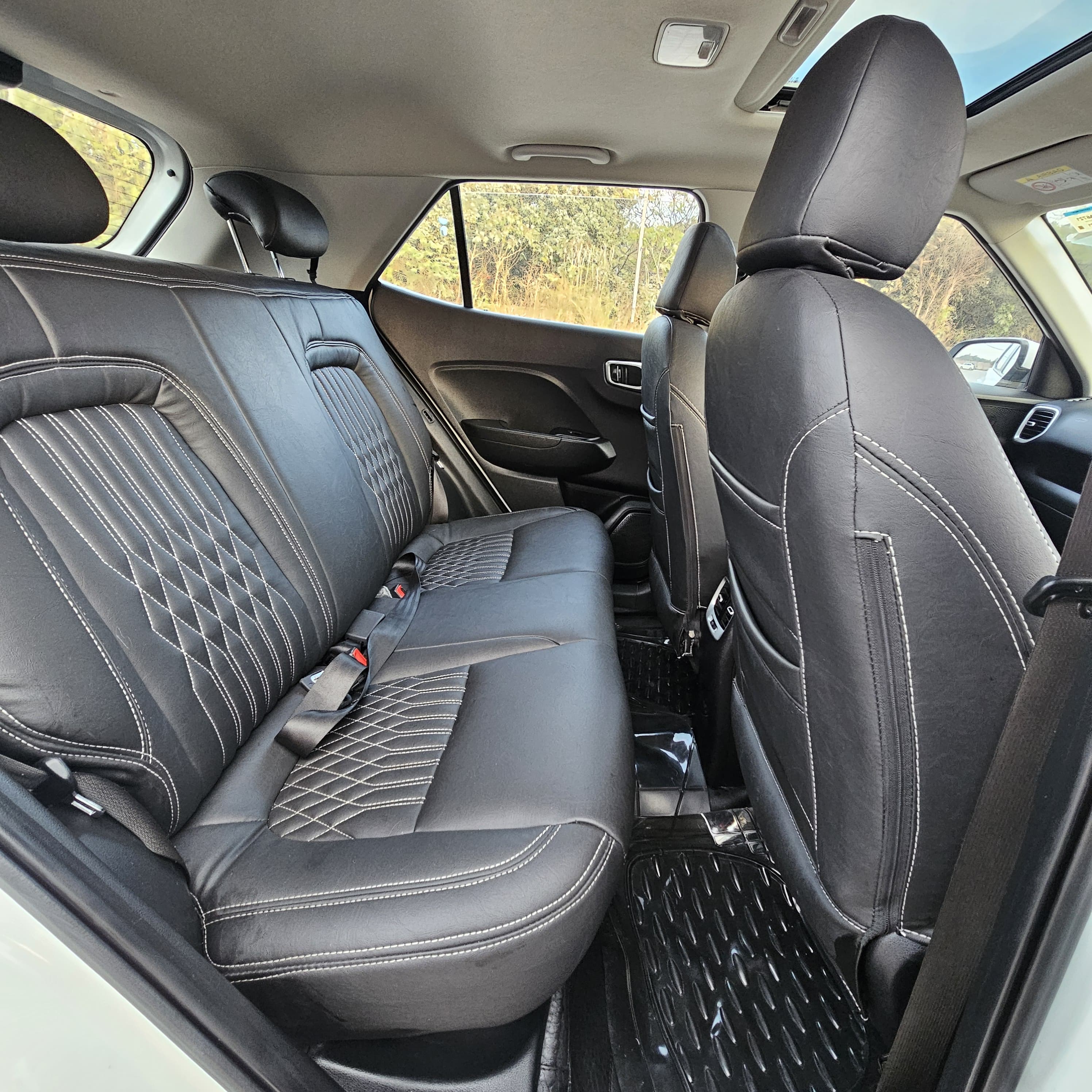 Buy Used Hyundai Venue SX Diesel of 2021 model @ 7,50,000 INR in Delhi ...