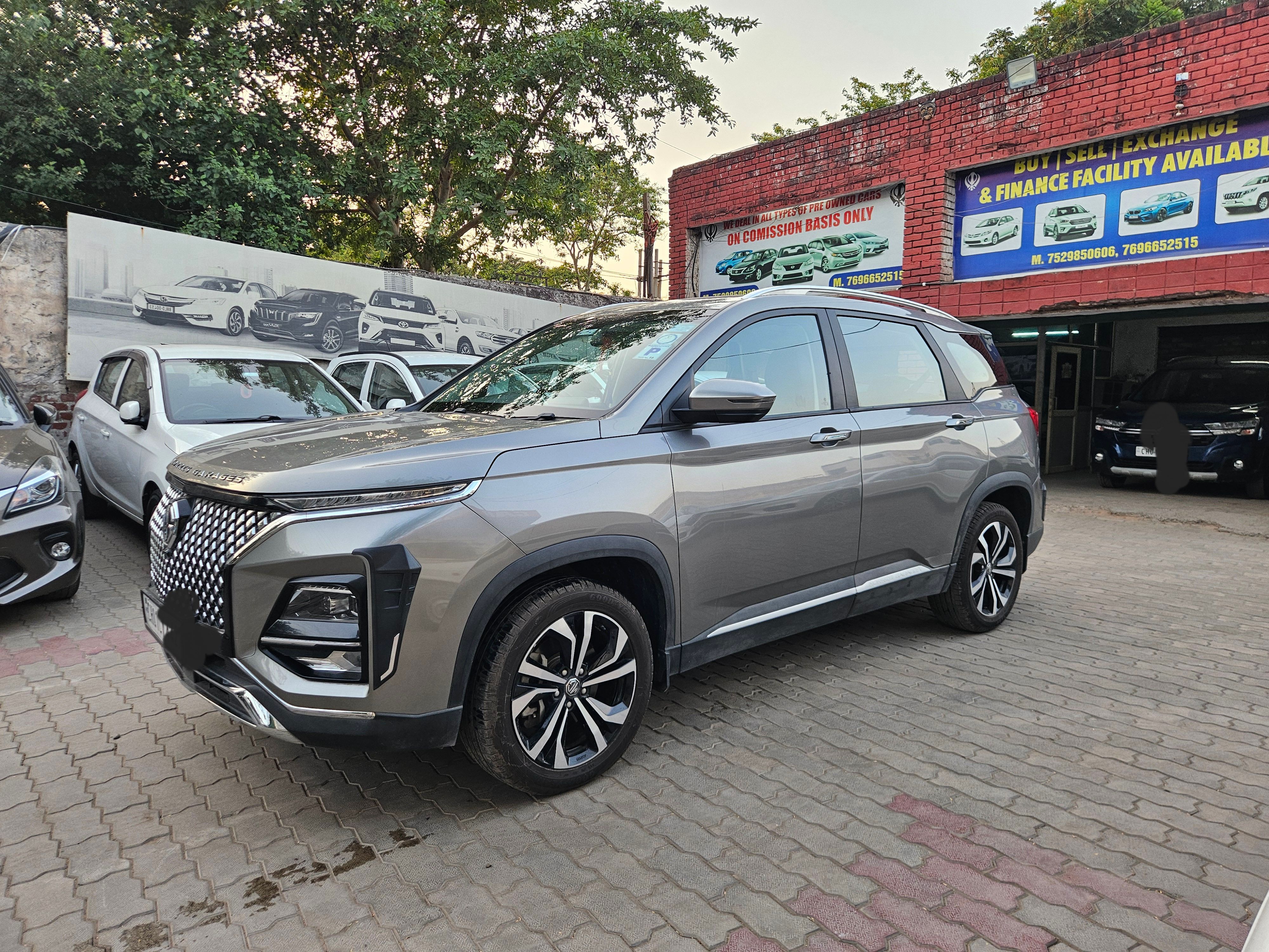 Used 2024 MG Hector Plus 1451 cc Petrol Manual Car in Chandigarh at ₹13 ...