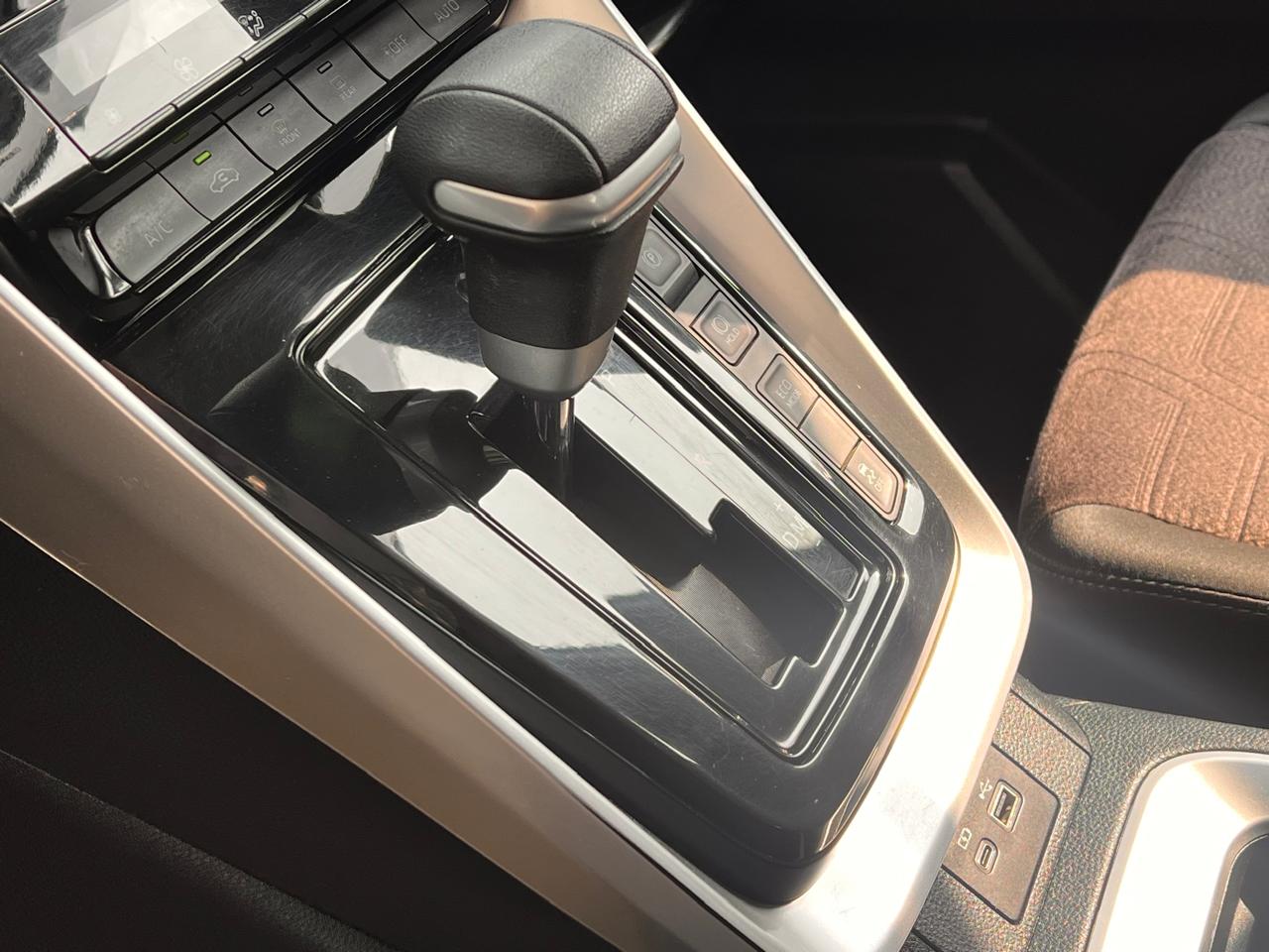 Buy Used Toyota Innova Hycross GX Optional 7STR of 2025 model @ 21 ...