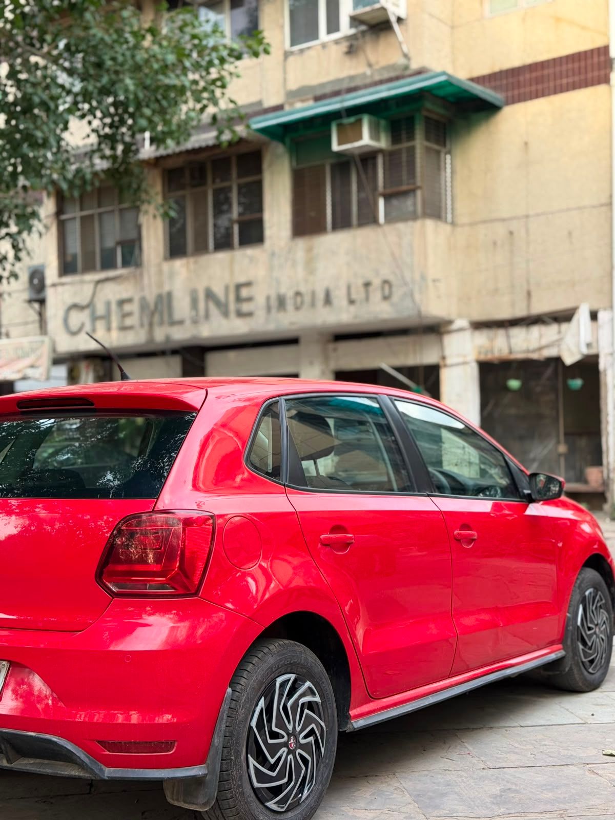 Buy Used Volkswagen Polo 1.0 MPI Trendline of 2021 model @ 4,25,000 INR ...