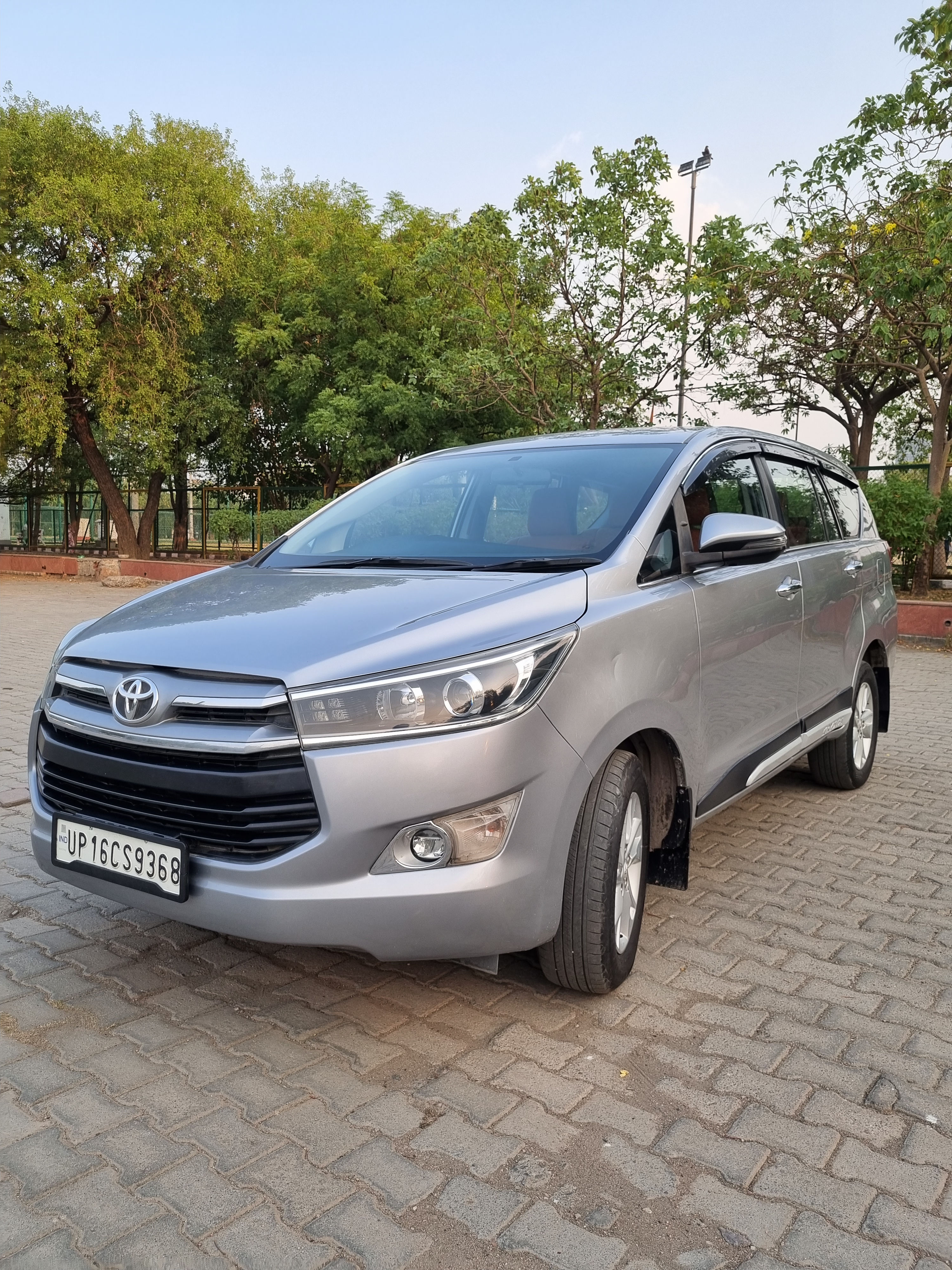Buy Used Toyota Innova Crysta 2.7 VX 7 STR of 2020 model @ 10,90,000 ...