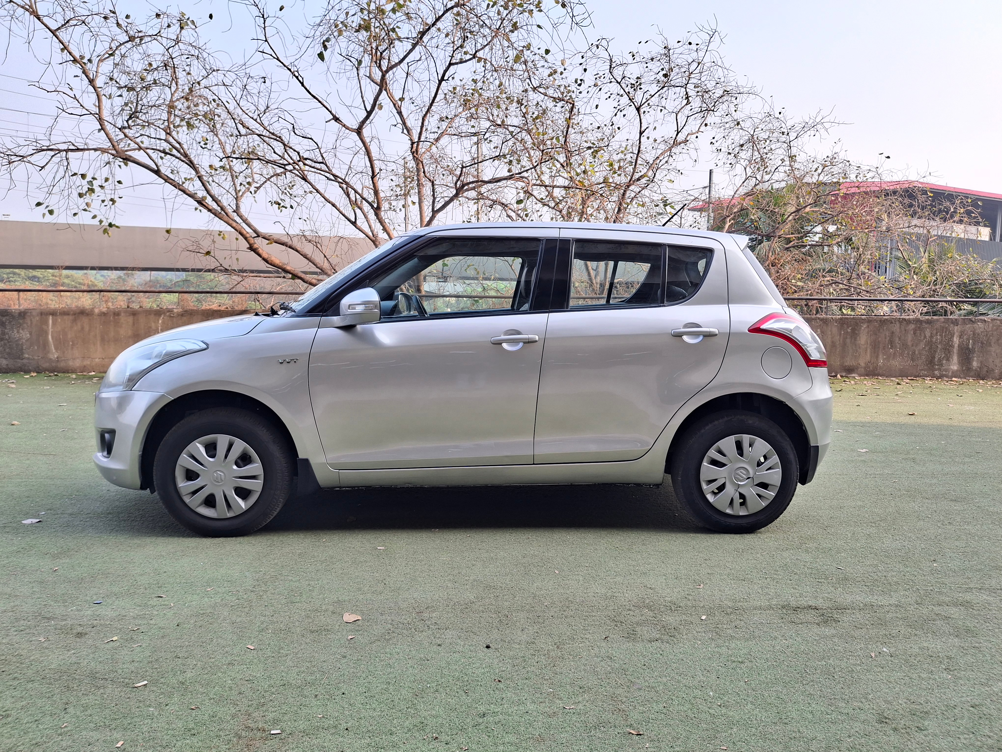 Buy Used Maruti Swift VXI of 2013 model @ 3,25,000 INR in Mumbai - 5047931 - ZigWheels.com