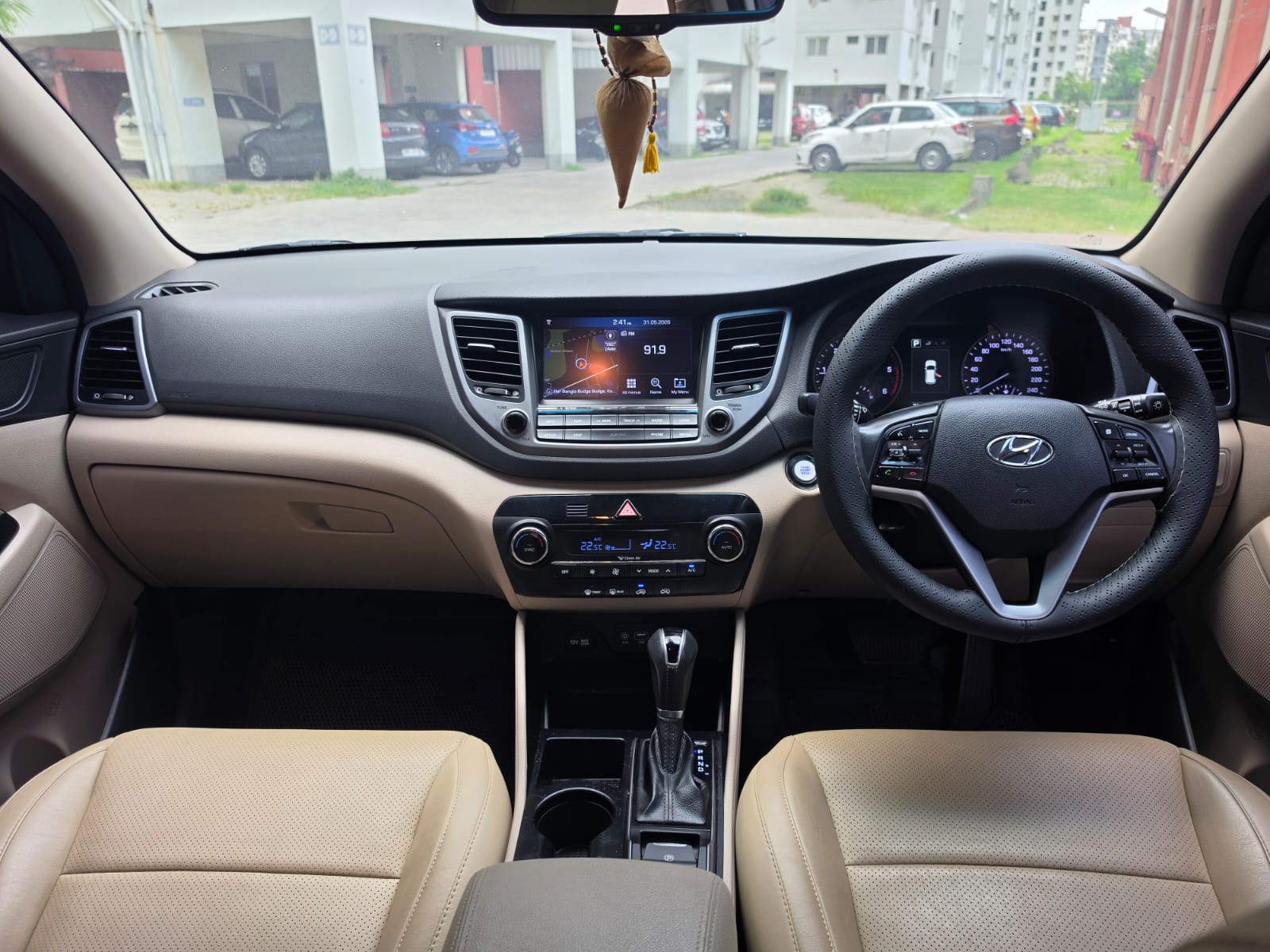 Buy Used Hyundai Tucson 2.0 e-VGT 4WD AT GLS of 2017 model @ 10,99,000 ...