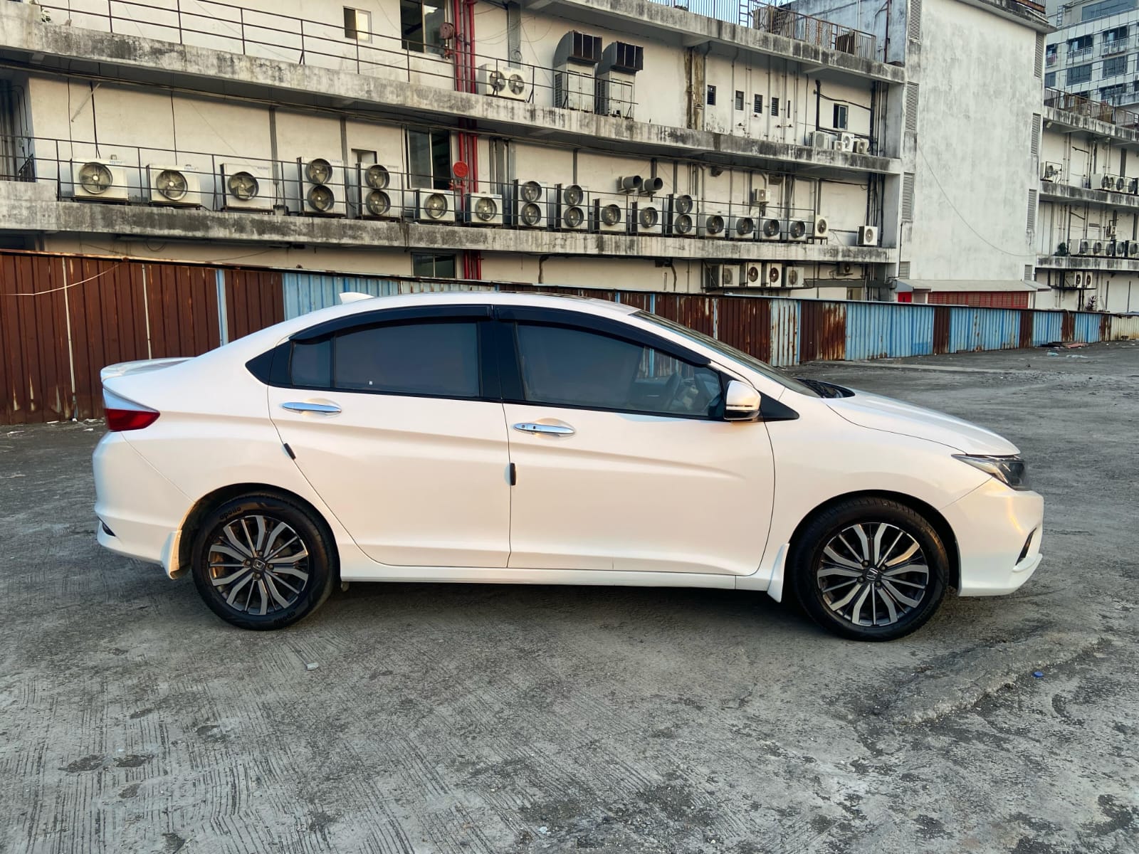 Buy Used Honda City i-VTEC CVT ZX of 2017 model @ 6,75,000 INR in Mumbai - 5060242 - ZigWheels.com