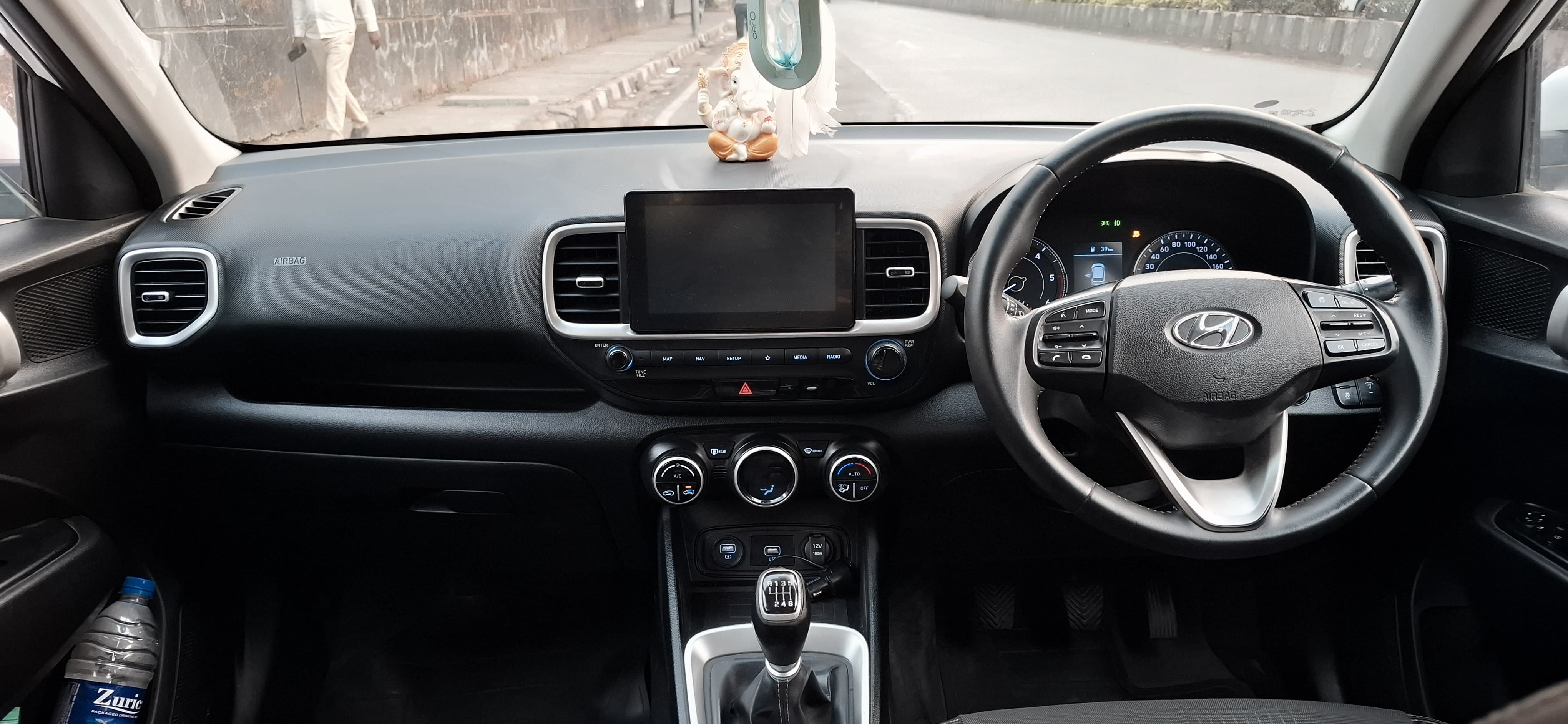 Buy Used Hyundai Venue SX Opt Diesel BSIV of 2019 model @ 8,95,000 INR ...