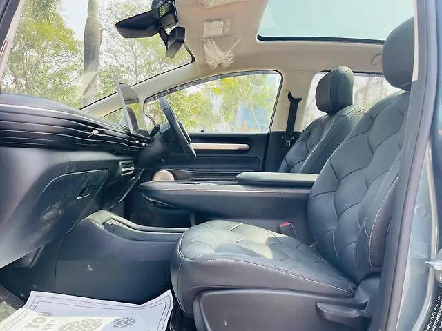 Buy Used MG Windsor EV Essence of 2024 model @ 14,95,000 INR in Mumbai - 5056374 - ZigWheels.com