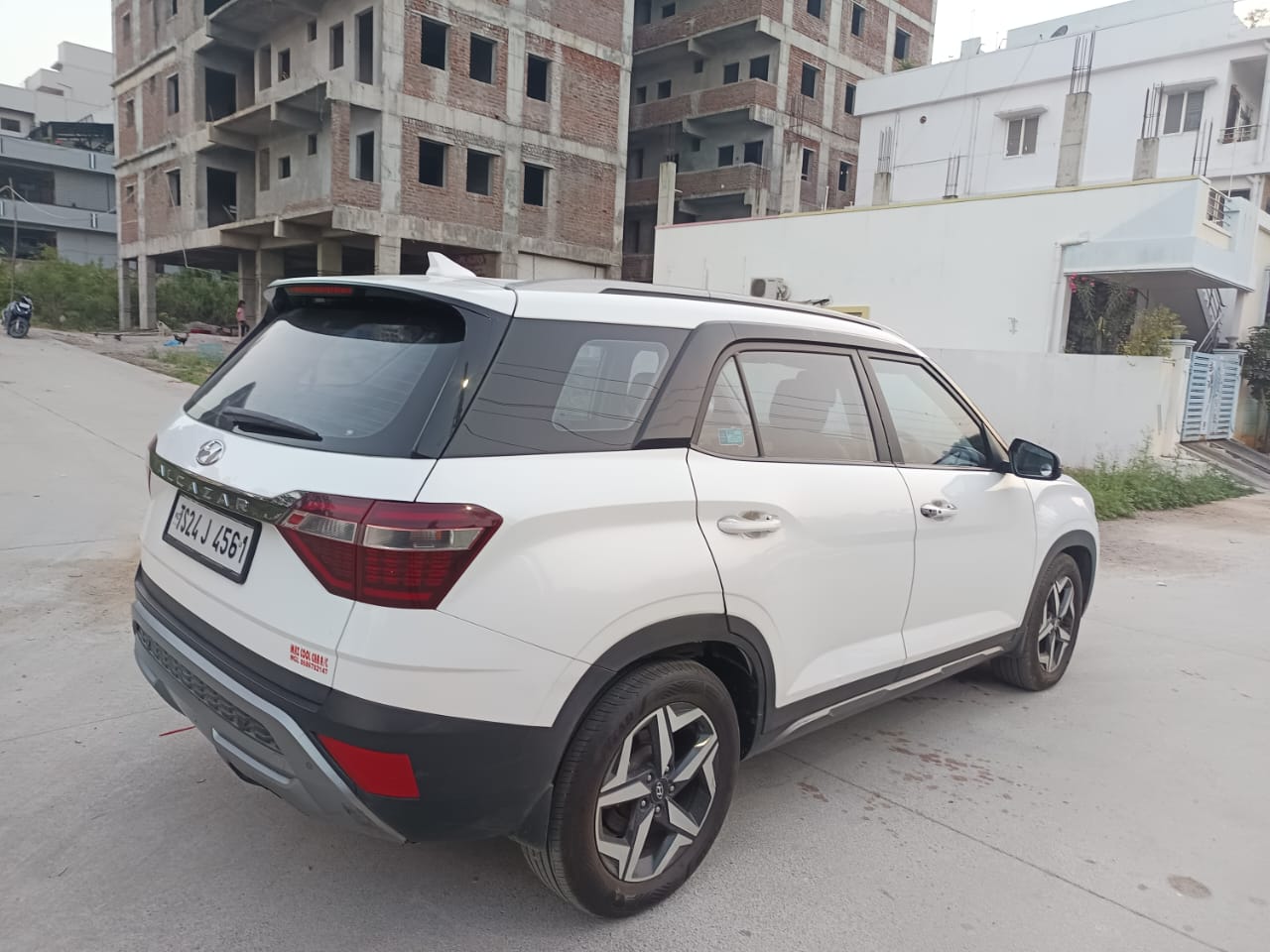 Buy Used Hyundai Alcazar Prestige 7-Seater Diesel of 2024 model @ 16 ...