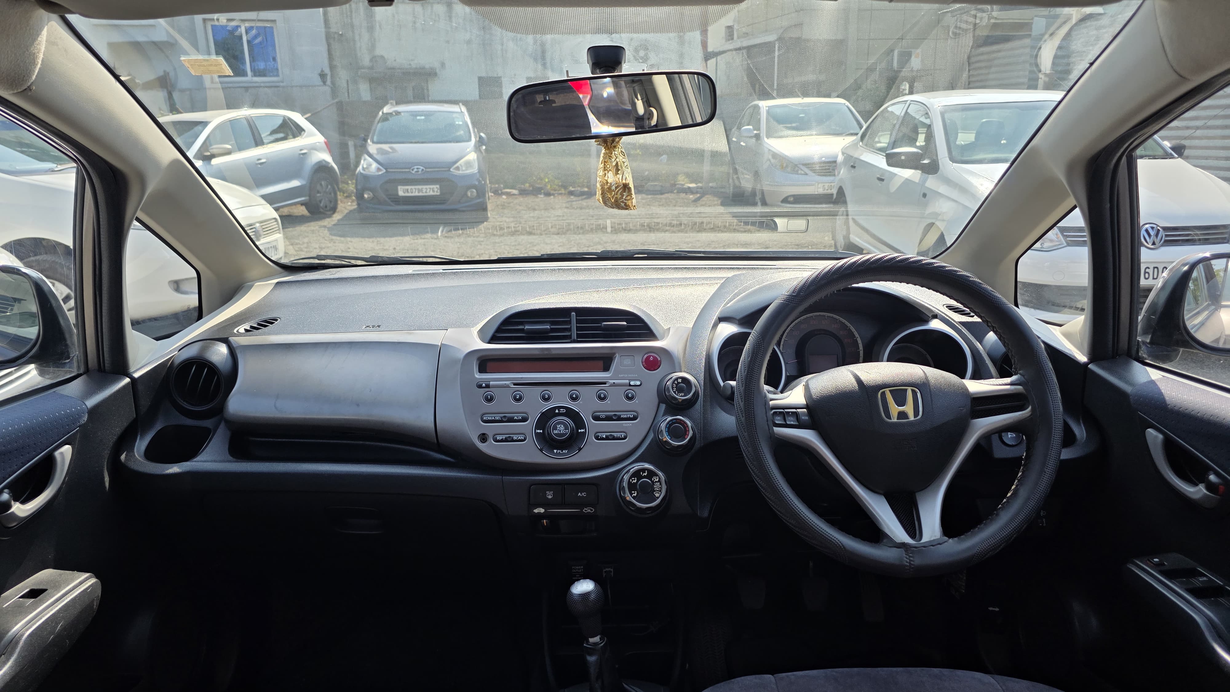 Buy Used Honda Jazz Basic of 2012 model @ 2,59,000 INR in Vadodara ...