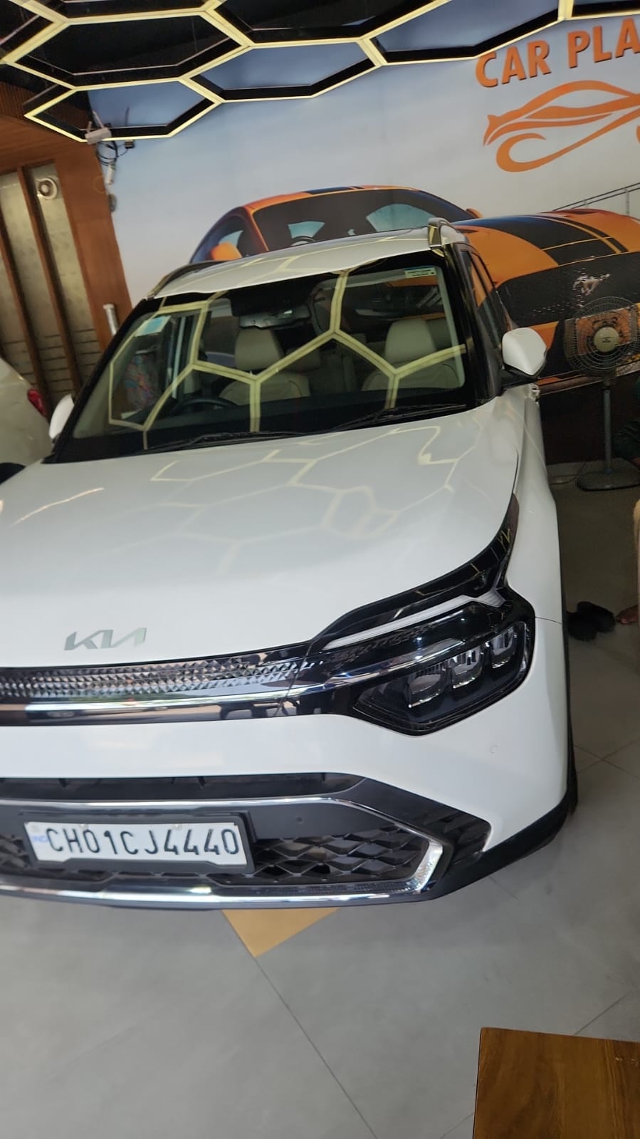 Buy Used Kia Carens Luxury Plus Diesel AT 6 STR BSVI of 2022 model @ 13 ...