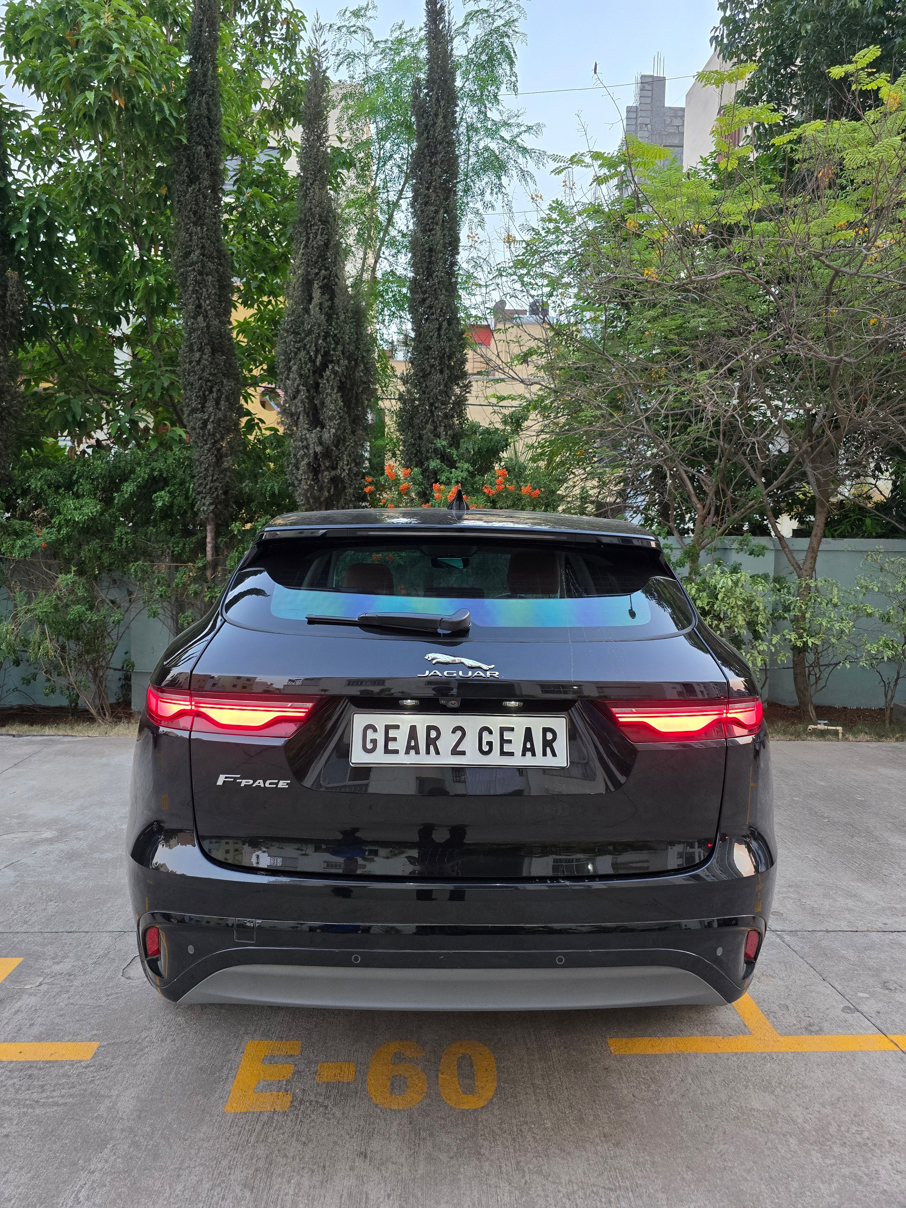 Buy Used Jaguar F-Pace 2.0 R-Dynamic S BSVI of 2022 model @ 58,00,000 ...