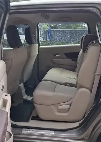 Buy Used Toyota Rumion S CNG of 2024 model @ 11,75,000 INR in Mumbai ...