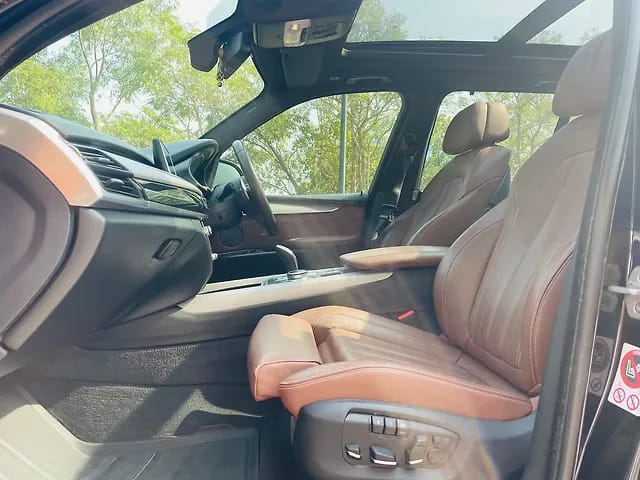 Buy Used BMW X5 xDrive 30d M Sport of 2018 model @ 39,45,000 INR in ...