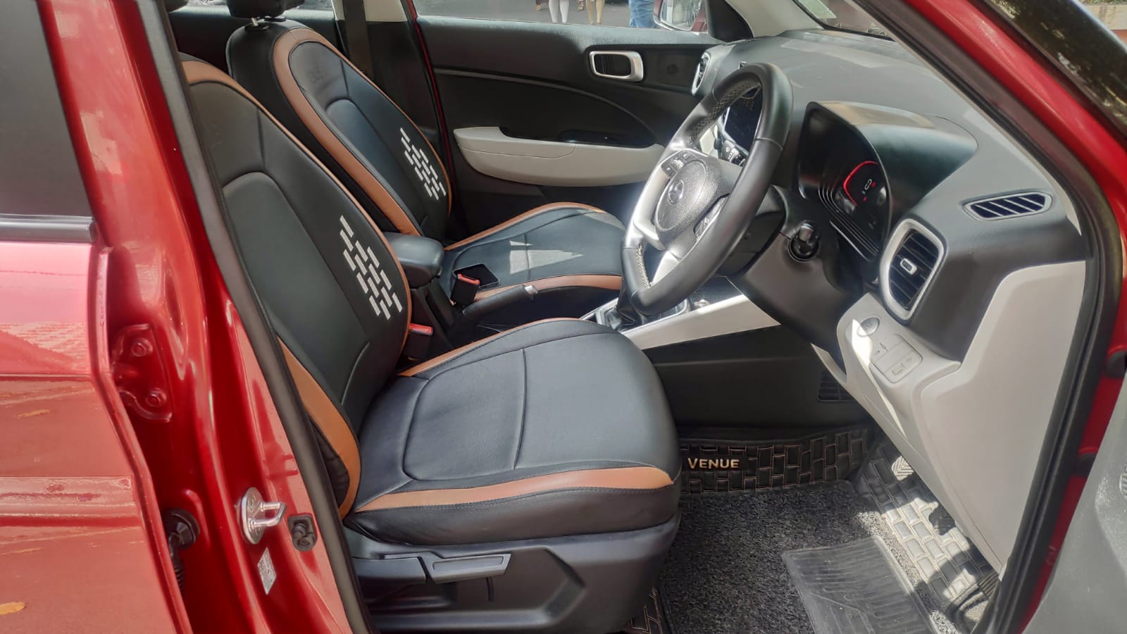 Buy Used Hyundai Venue SX BSVI of 2022 model @ 9,25,000 INR in ...