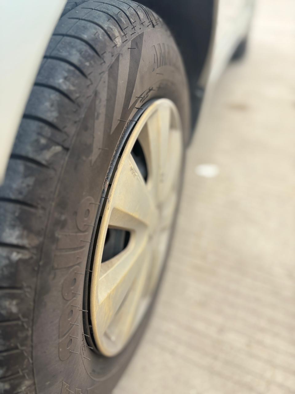 Buy Used Maruti Swift Dzire VXi of 2011 model @ 2,90,000 INR in Bhopal - 5047300 - ZigWheels.com