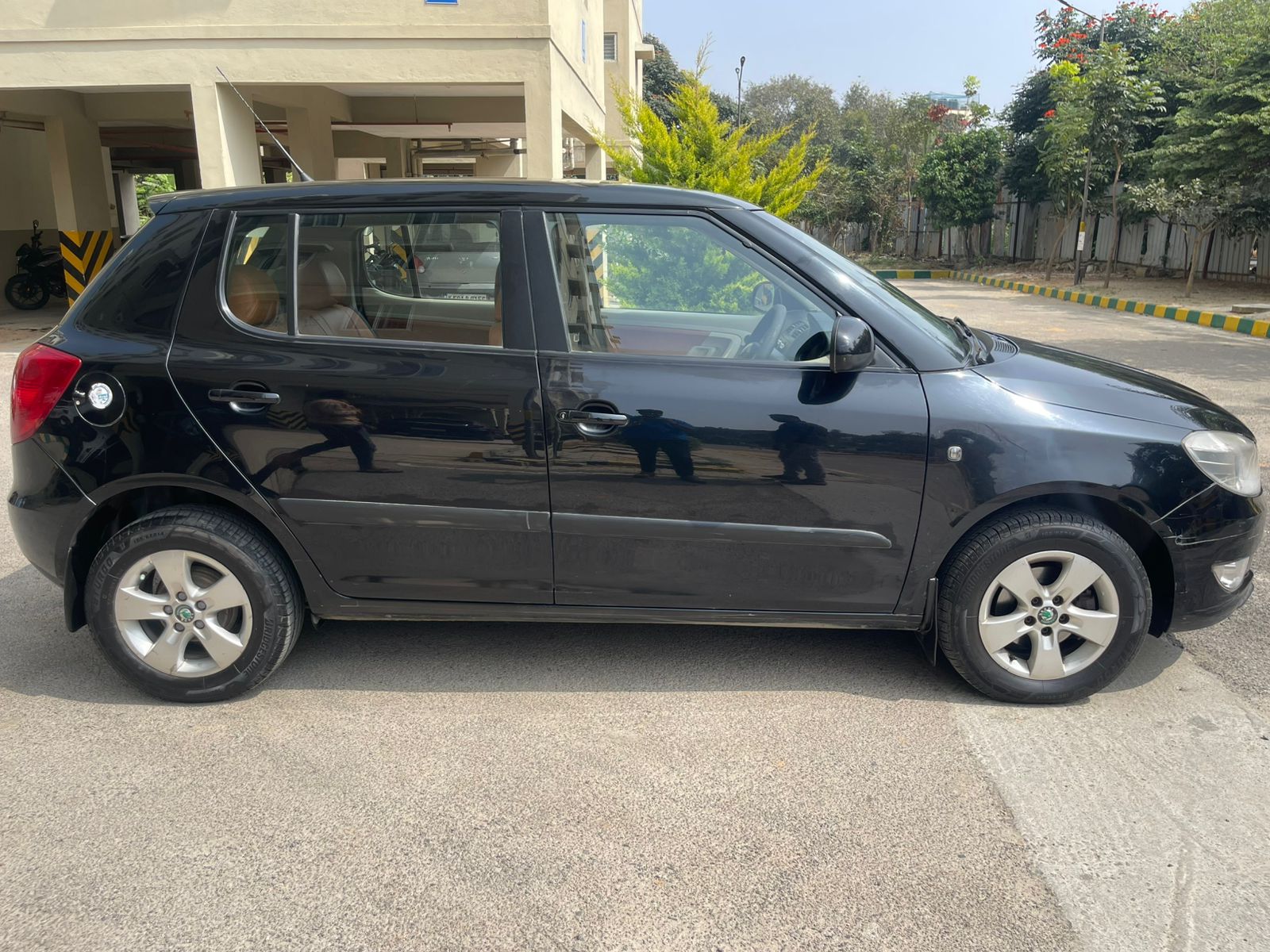Buy Used Skoda Fabia 1.2 MPI Elegance of 2011 model @ 2,95,000 INR in Bangalore - 5066245 ...