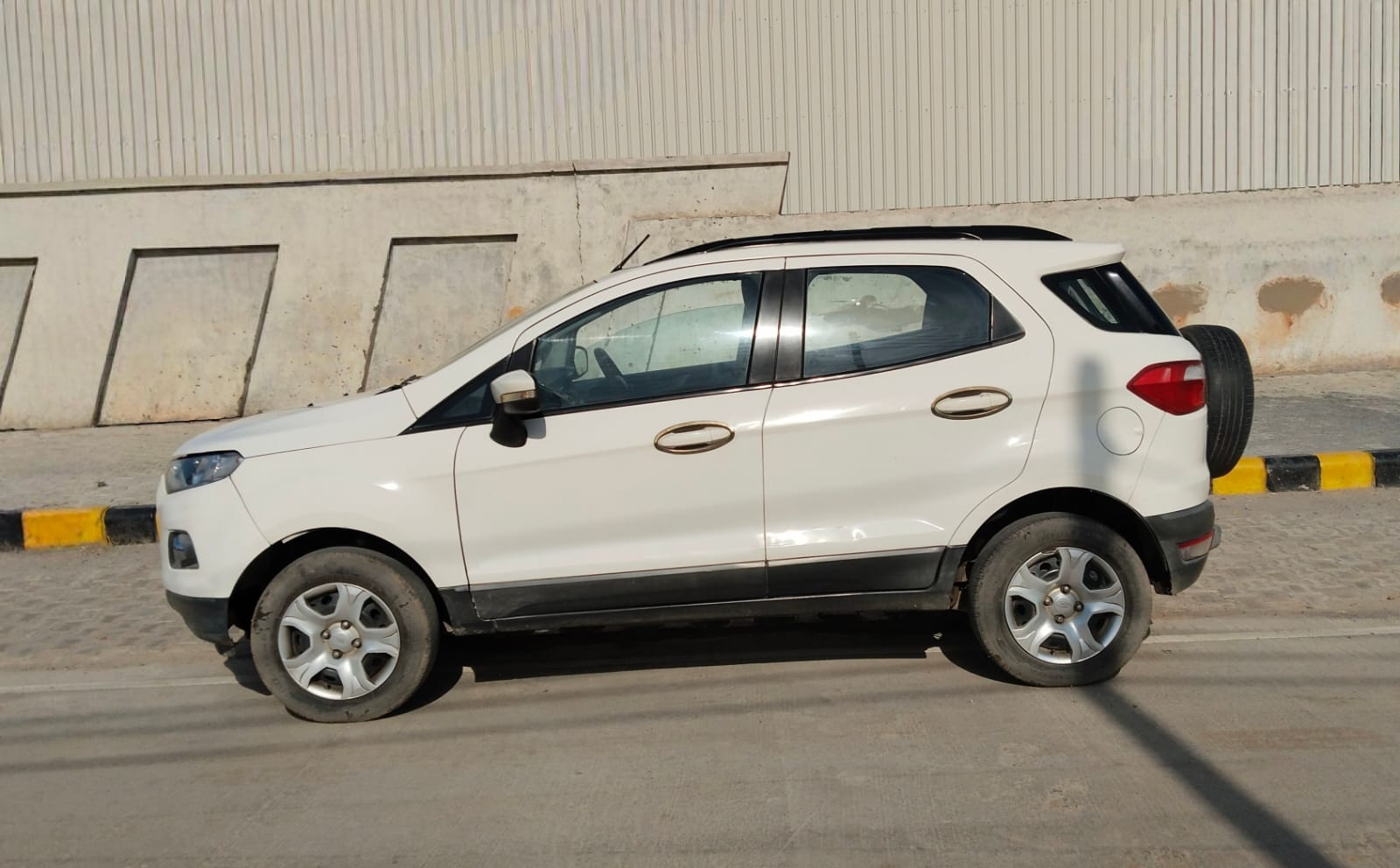 Buy Used Ford Ecosport 1.5 Diesel Trend Plus BSIV of 2017 model @ 2 ...