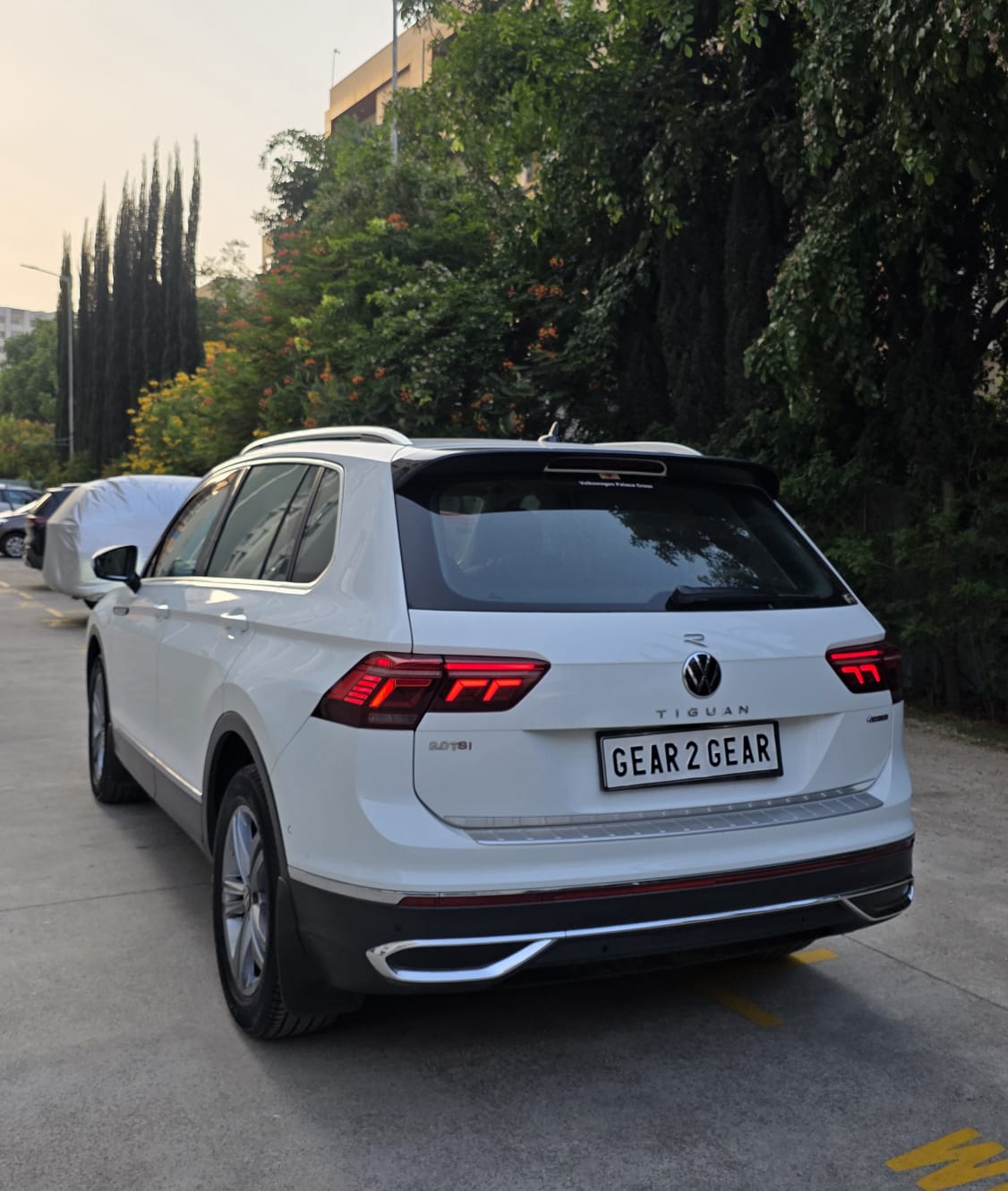 Buy Used Volkswagen Tiguan 2.0 TSI Elegance BSVI of 2022 model @ 35,00 ...