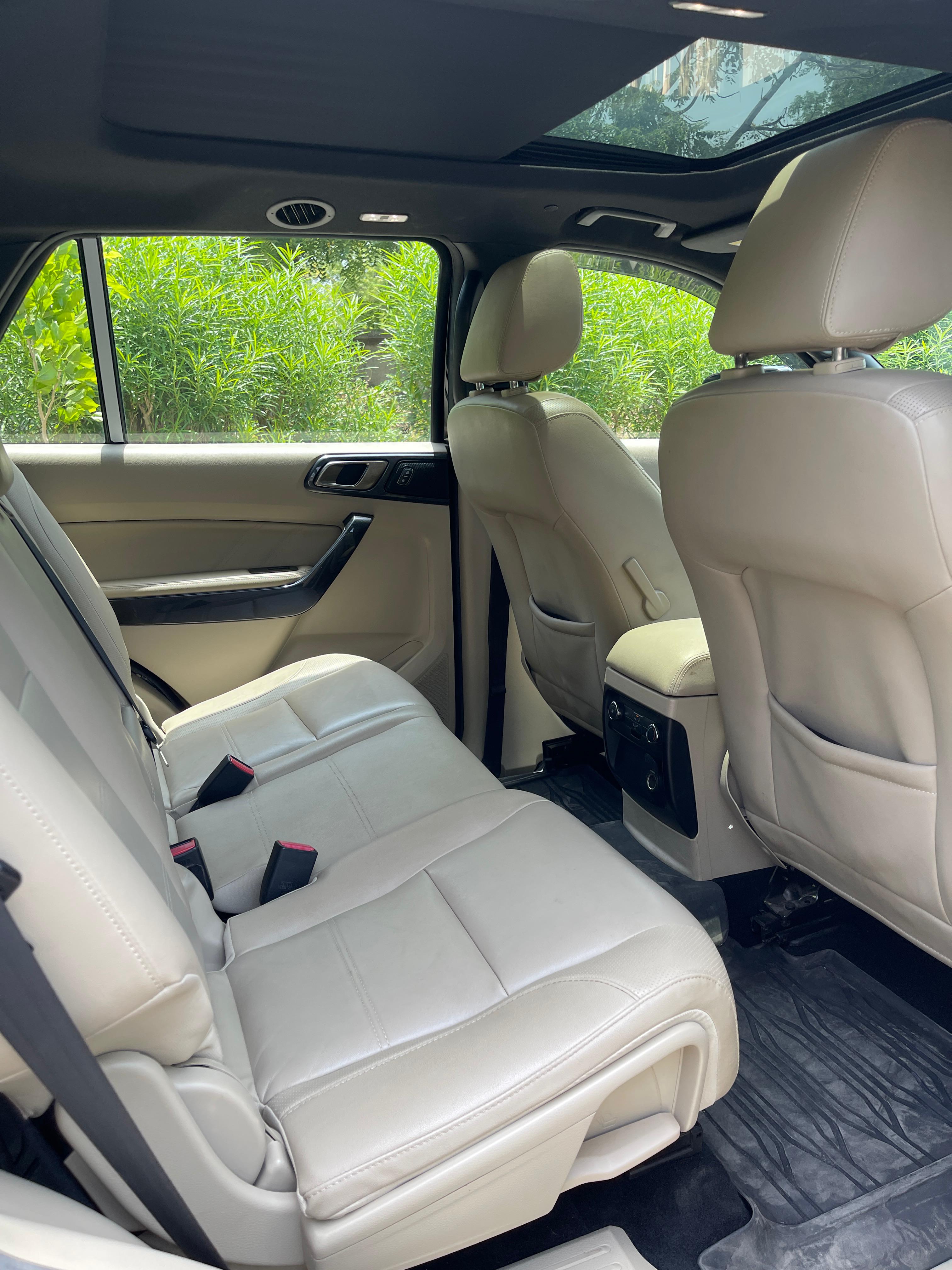 Buy Used Ford Endeavour Titanium Plus 4X2 of 2020 model @ 31,00,000 INR ...