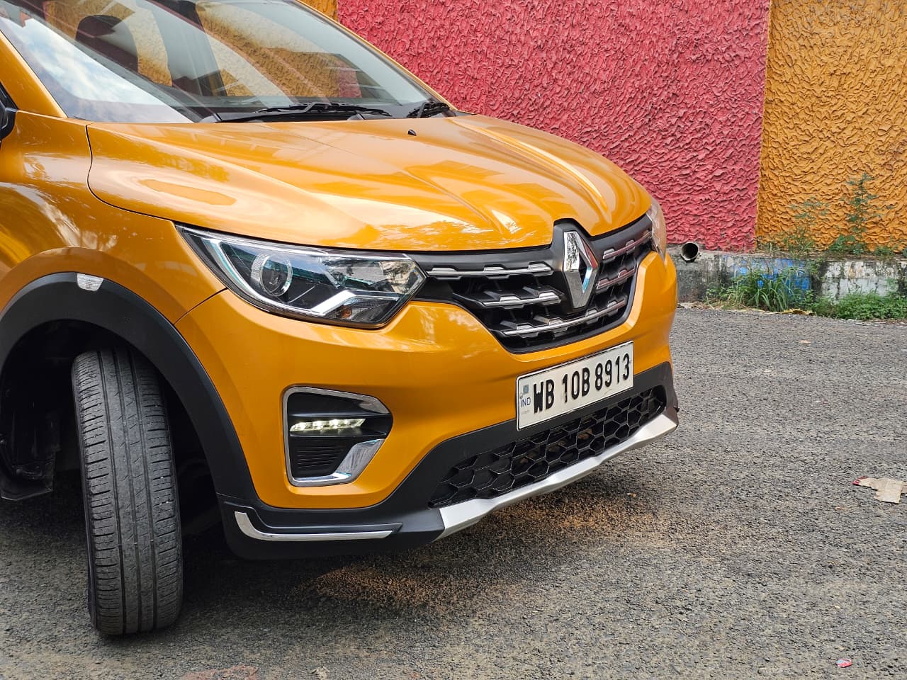 Buy Used Renault Triber RXZ BSIV of 2020 model @ 4,75,000 INR in ...