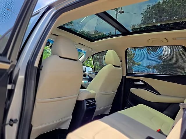 Buy Used MG Hector Sharp Pro 5Str CVT of 2025 model @ 15,75,000 INR in ...